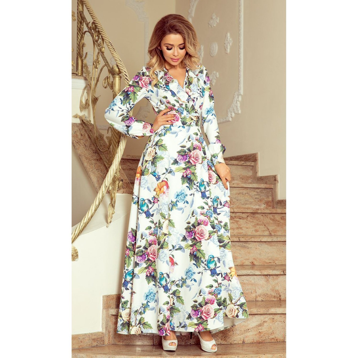 Rochie alba lunga cu flori multicolore cu maneca lunga suprapusa ...