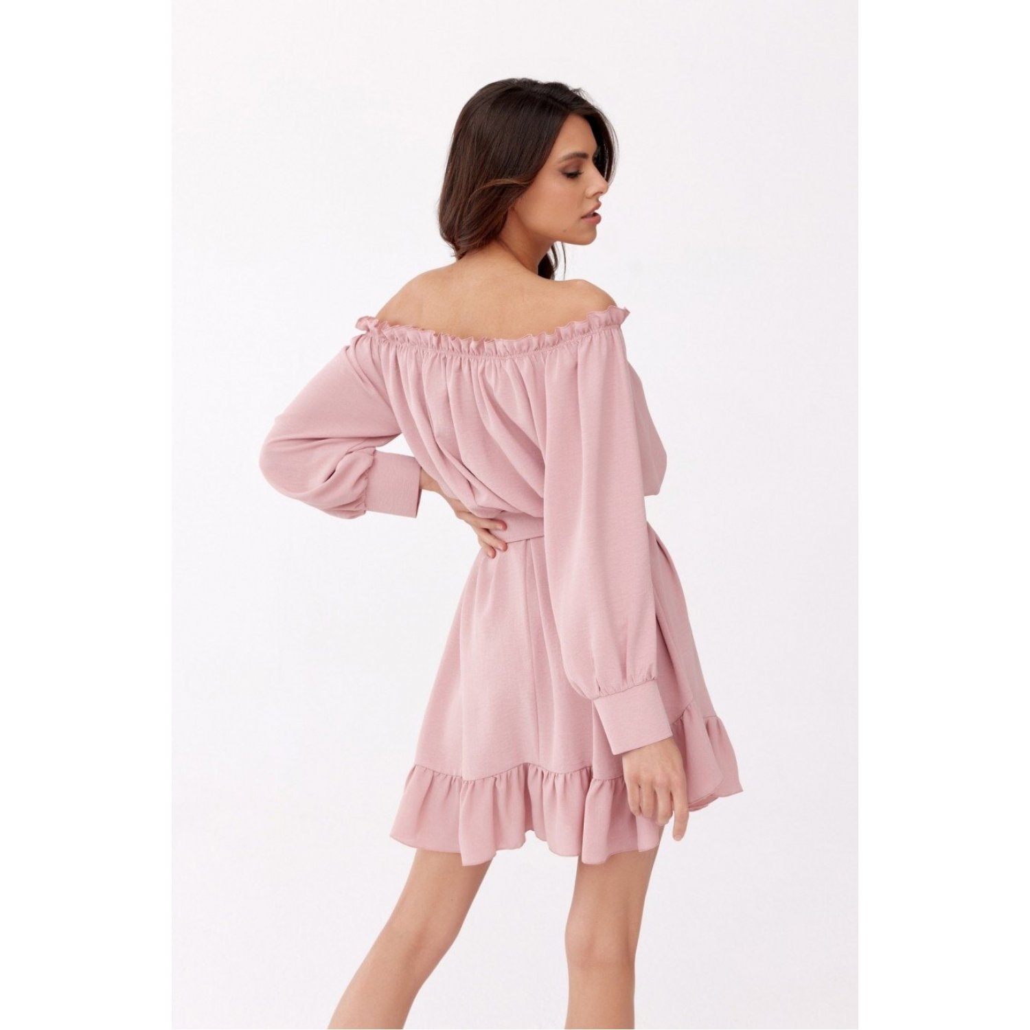 Rochie scurta, roz pudra, cu volane si umeri goi, Hilda - JojoFashion.ro