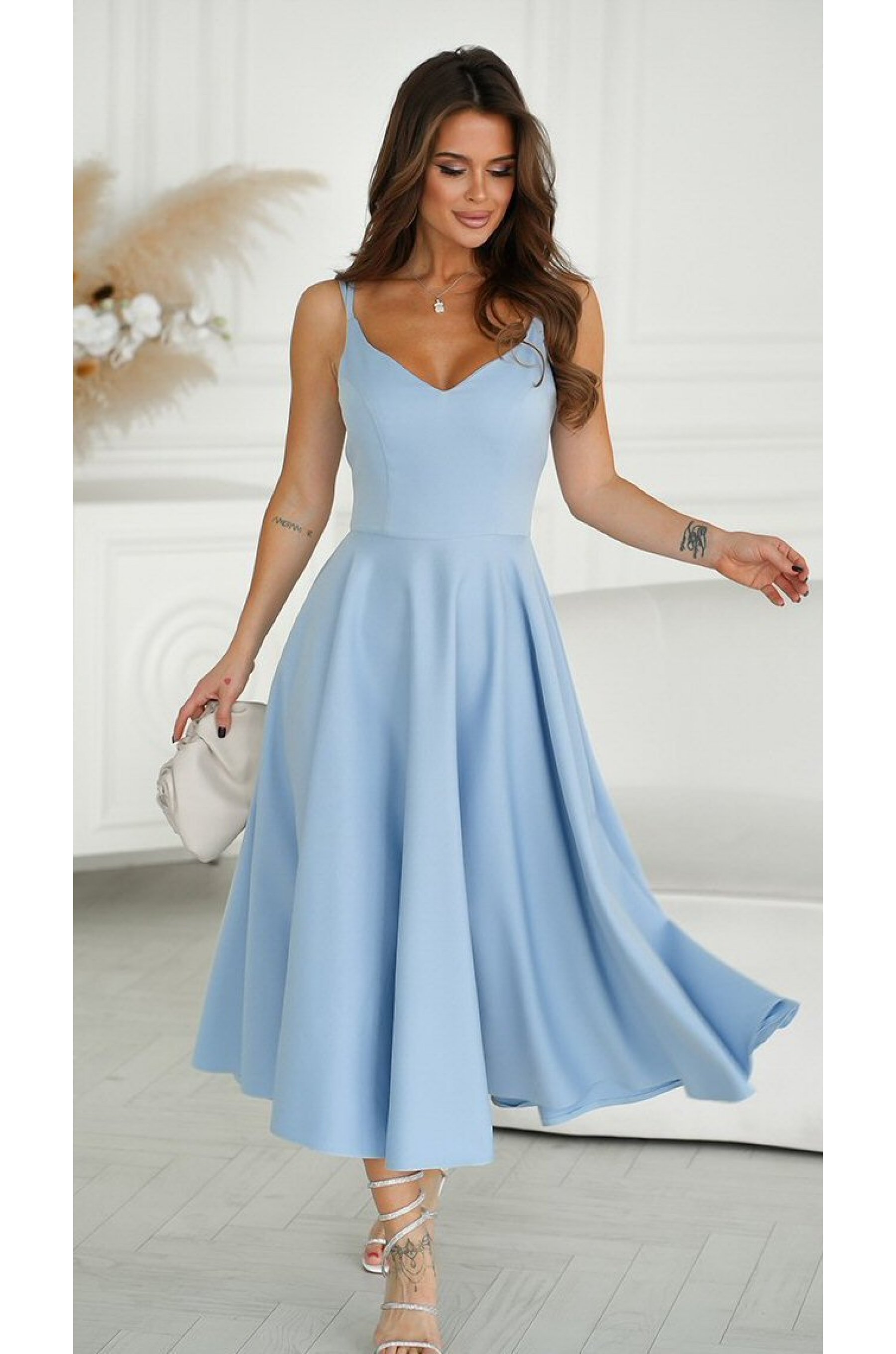 Rochie midi eleganta bleu vaporoasa cu umerii goi Fabiola - JojoFashion.ro