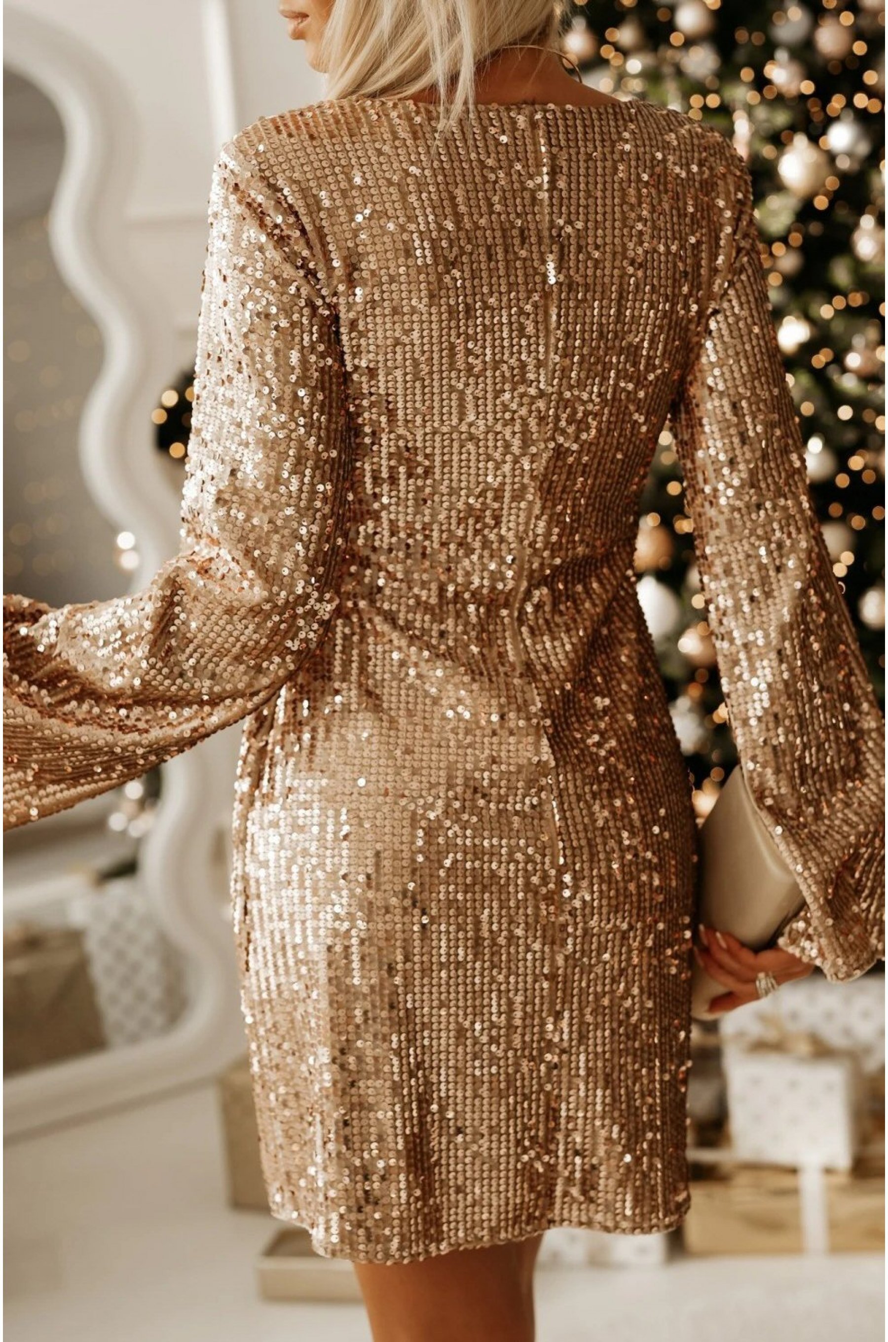 Rochie scurta aurie din paiete cu maneca lunga OpheliaR - JojoFashion.ro