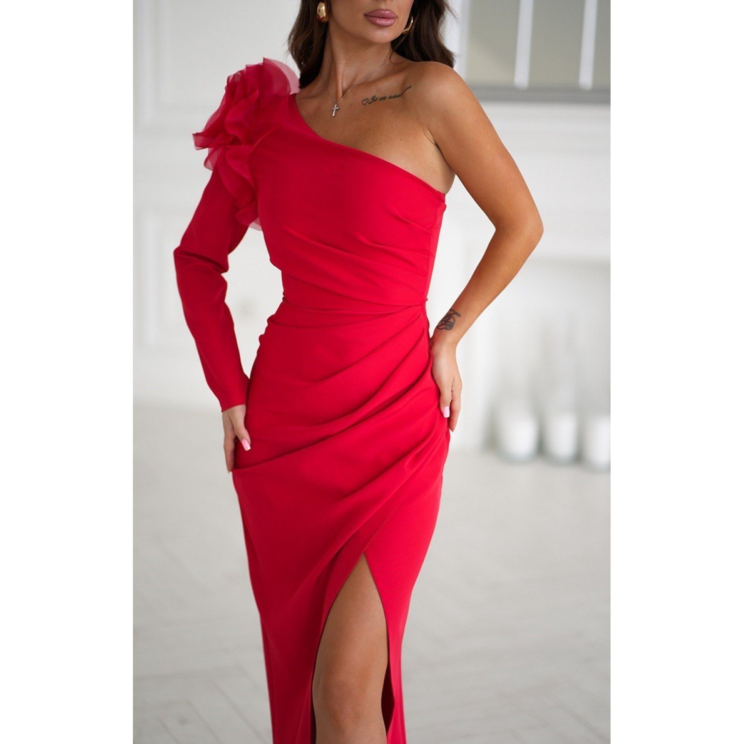 Rochie de nasa eleganta rosie cu floare pe umar cu maneca lunga ...