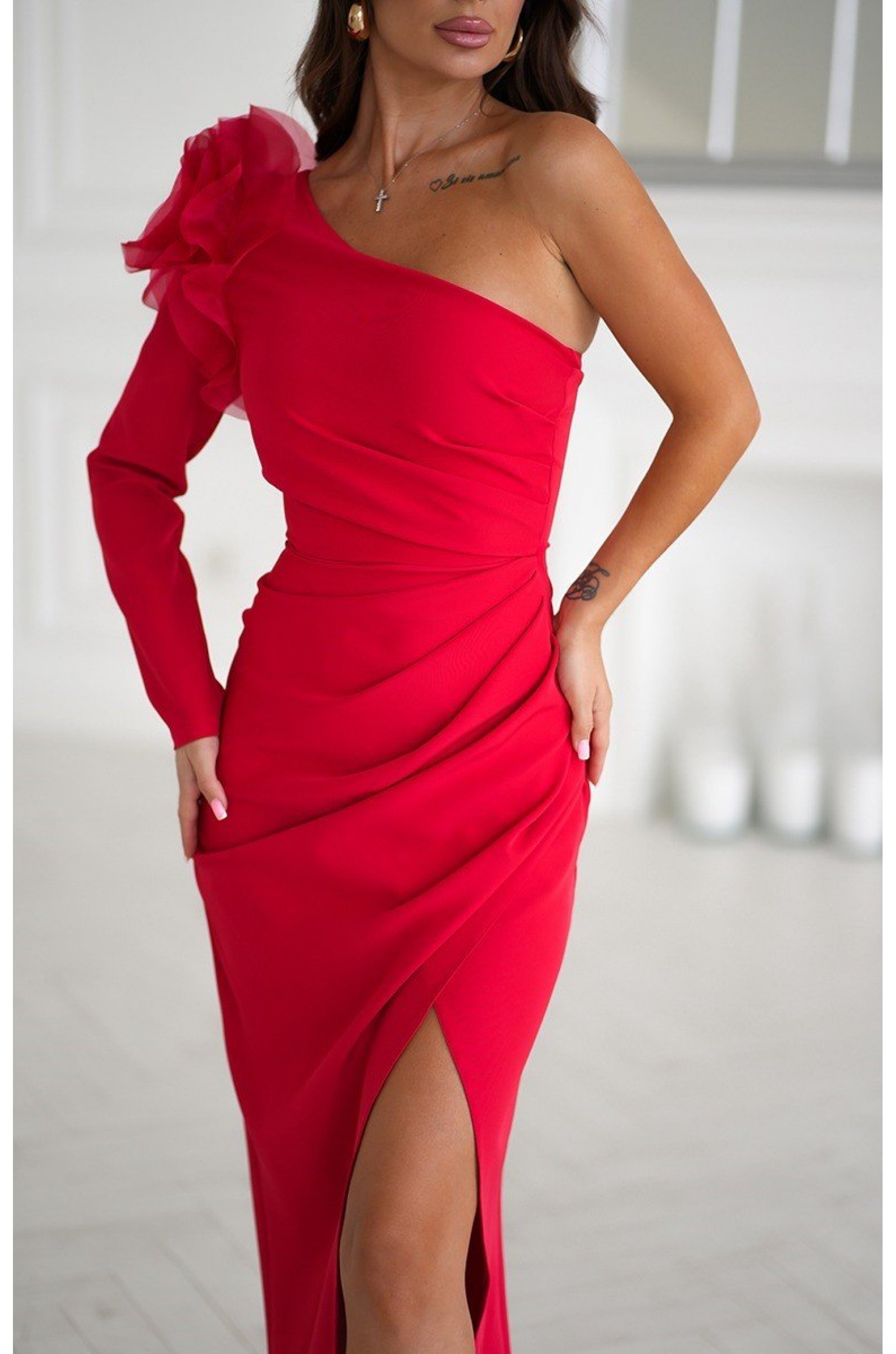 Rochie de nasa eleganta rosie cu floare pe umar cu maneca lunga ...