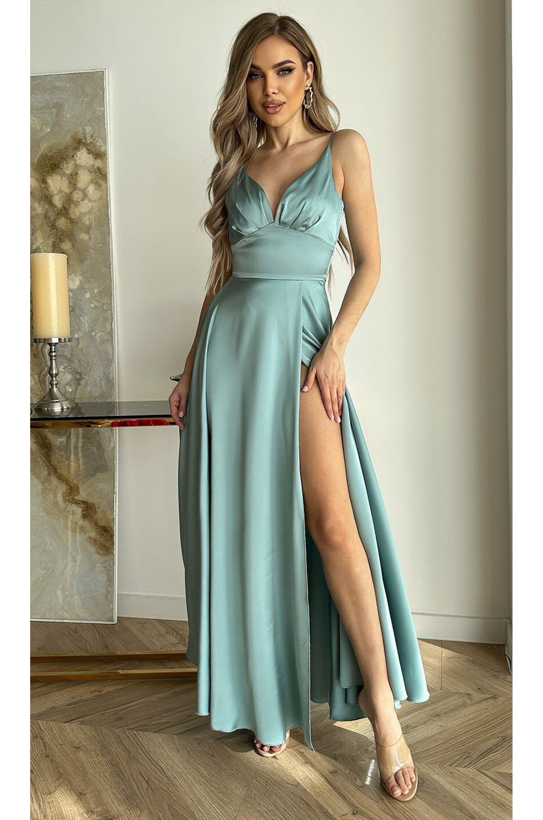 Rochie lunga din satin menta Aleeza - JojoFashion.ro