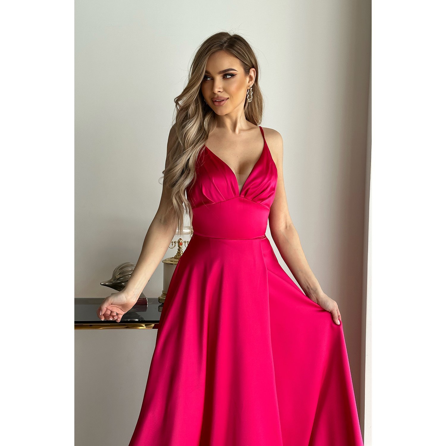 Rochie lunga din satin roz fucsia Aleeza - JojoFashion.ro