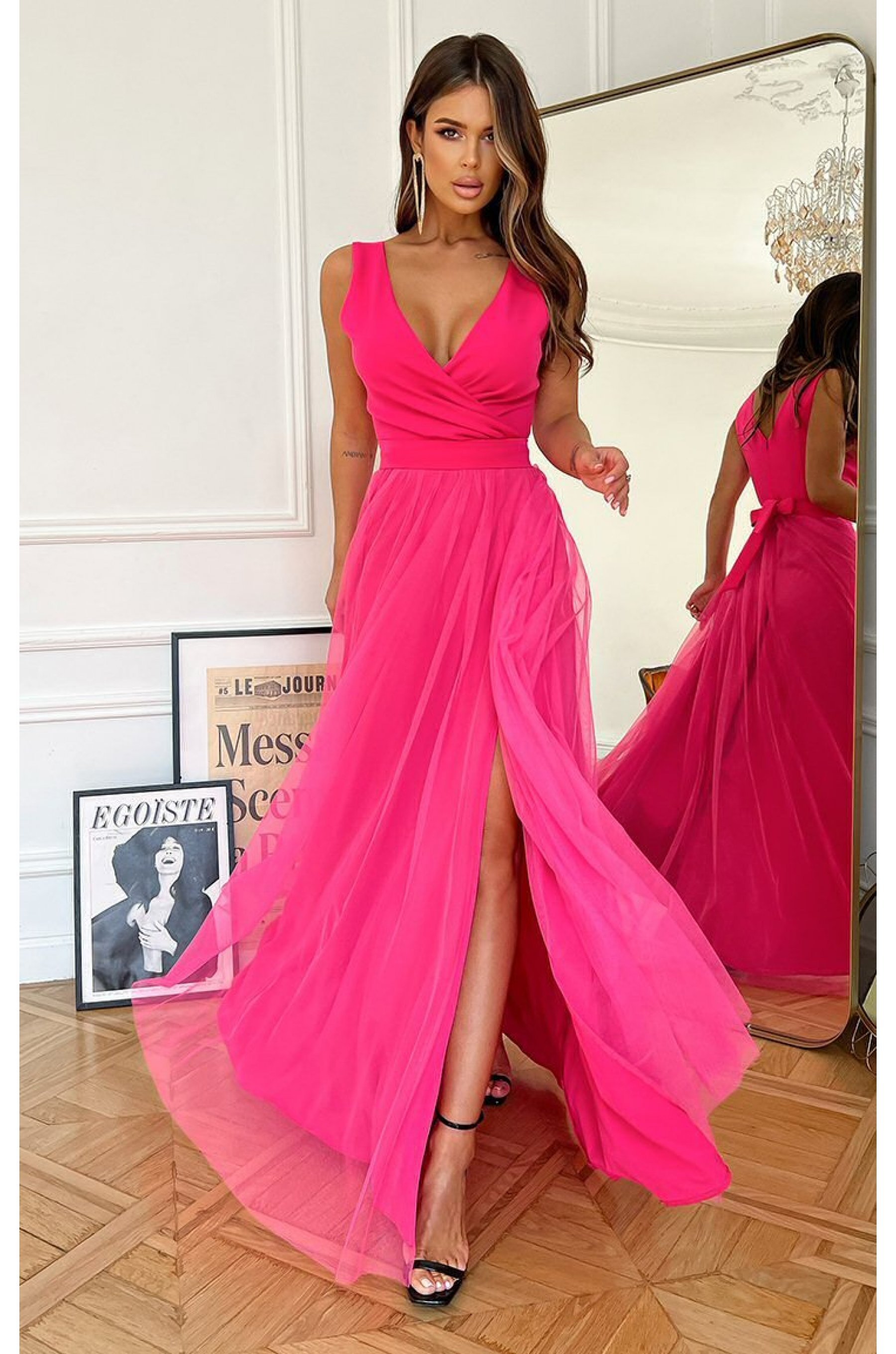 Rochie lunga eleganta roz neon din tulle vaporoasa Andreea - JojoFashion.ro