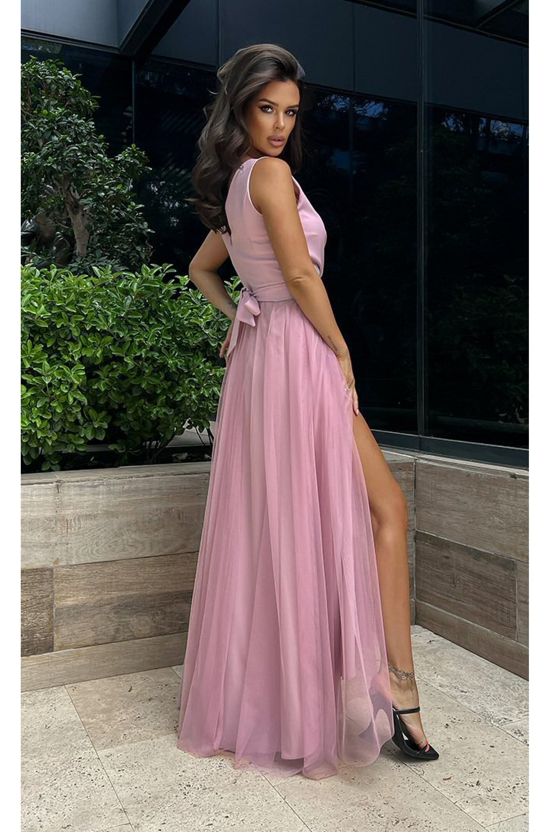 Rochie lunga din tul si vascoza roz pudra, vaporoasa, Andreea ...