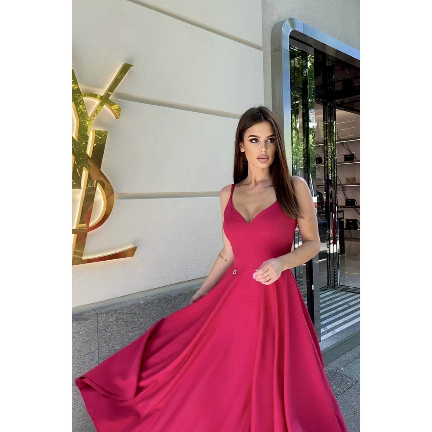 Rochie midi in clos, roz fucsia, cu umerii goi, vaporoasa, Fabiola ...