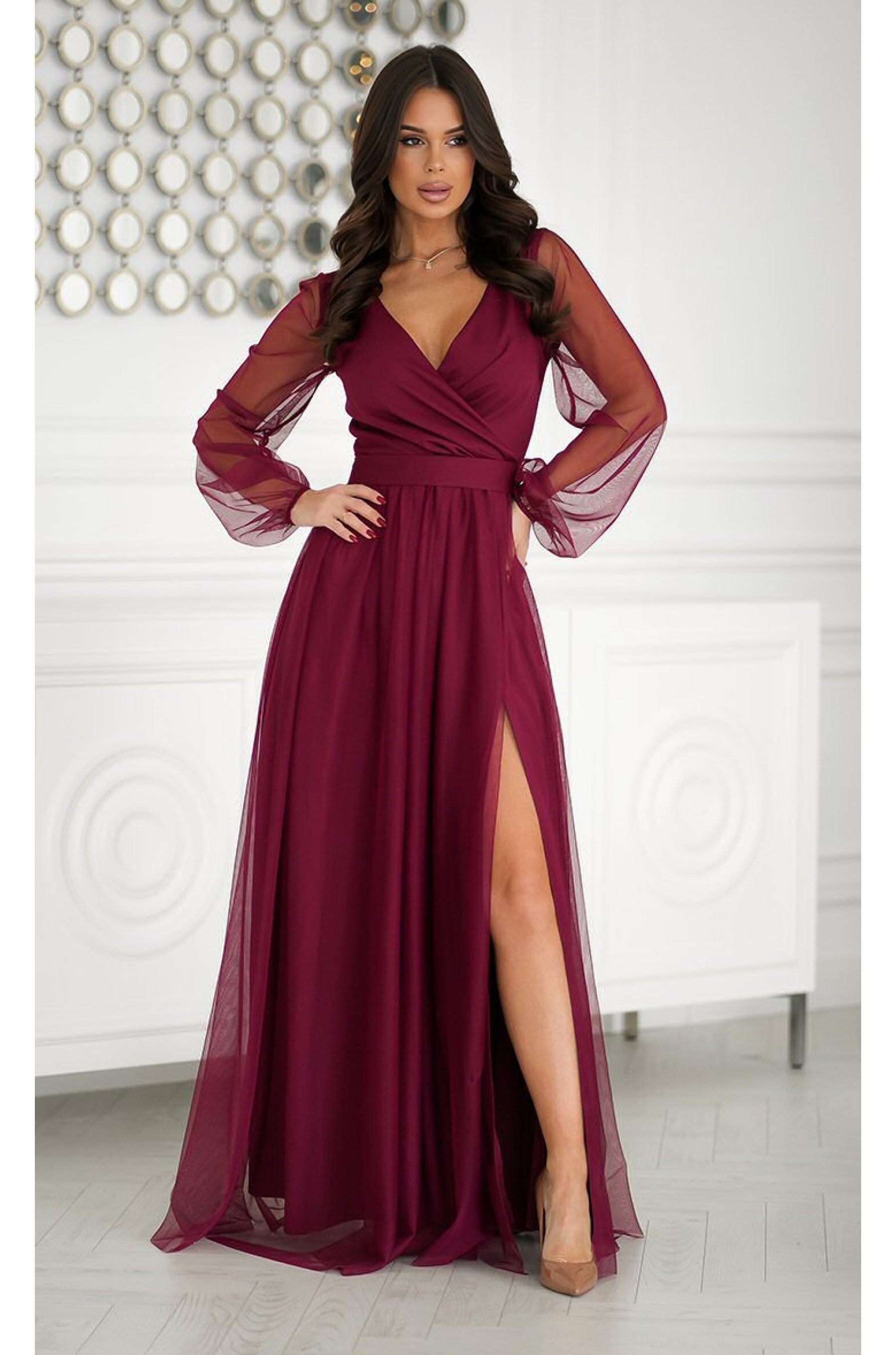 Rochie vaporoasa lunga burgundy din tulle cu maneca lunga SplendorB ...