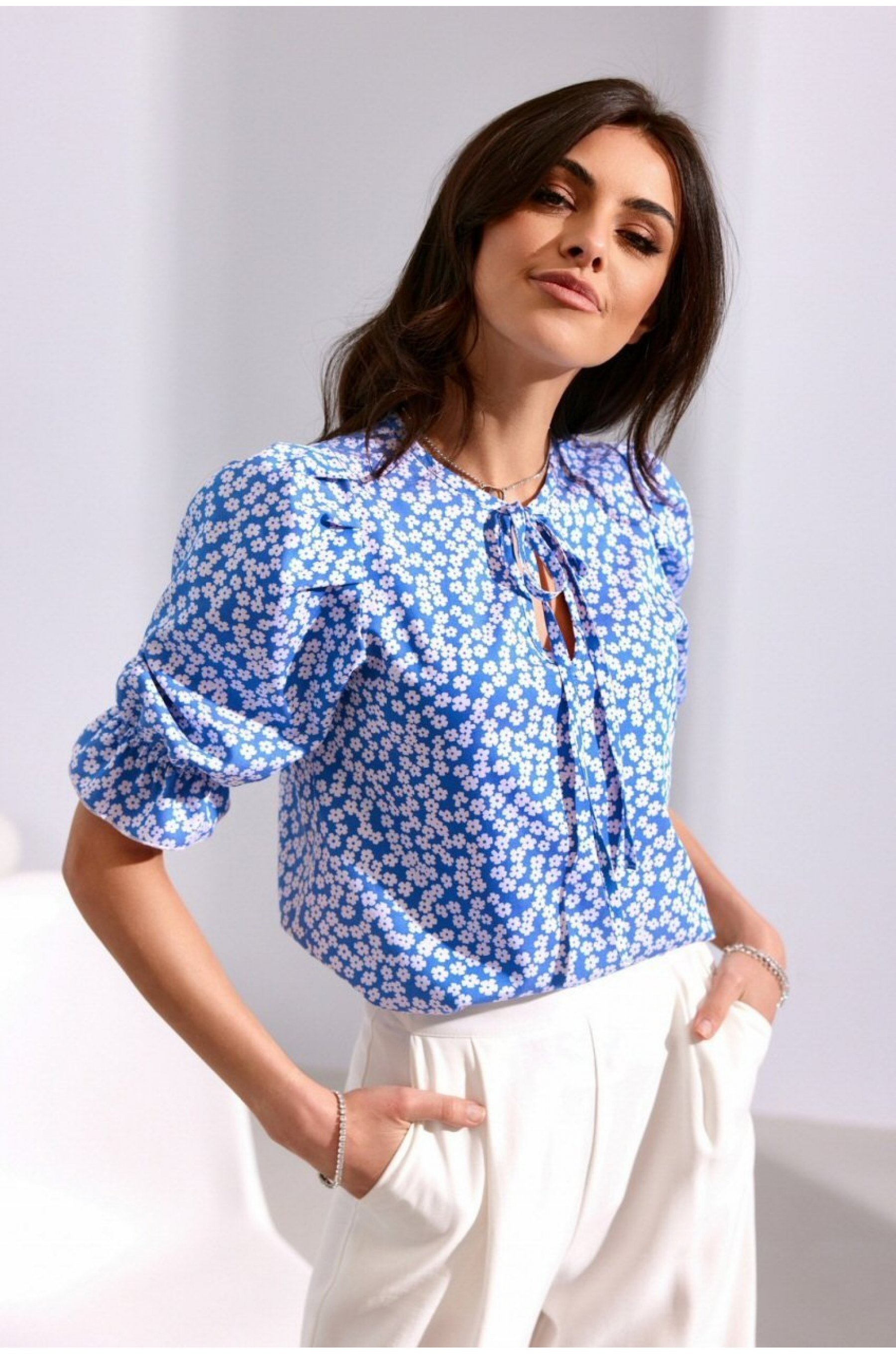 Bluza dama eleganta, din vascoza bleu cu flori, vaporoasa, MargotR ...