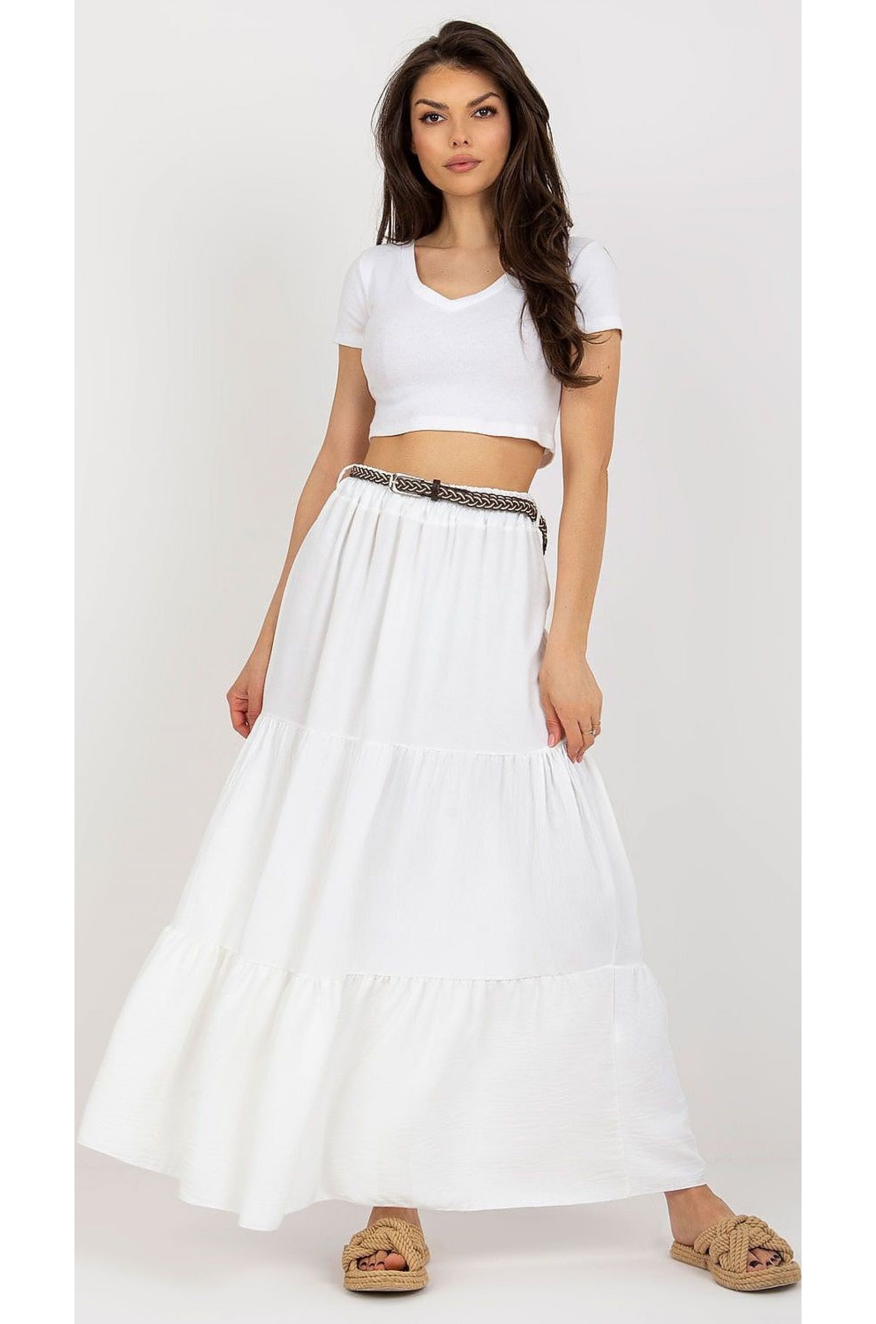 Fusta cu volane si curea, din vascoza, lunga, alba, fluida, Amrita ...