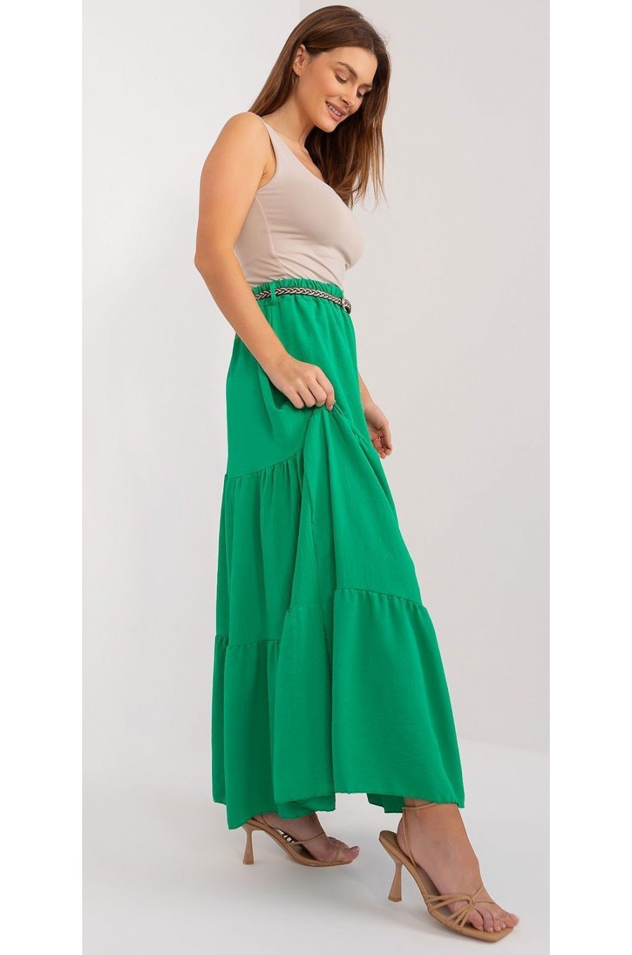 Fusta cu volane si curea, din vascoza, lunga, verde, fluida, Amrita ...