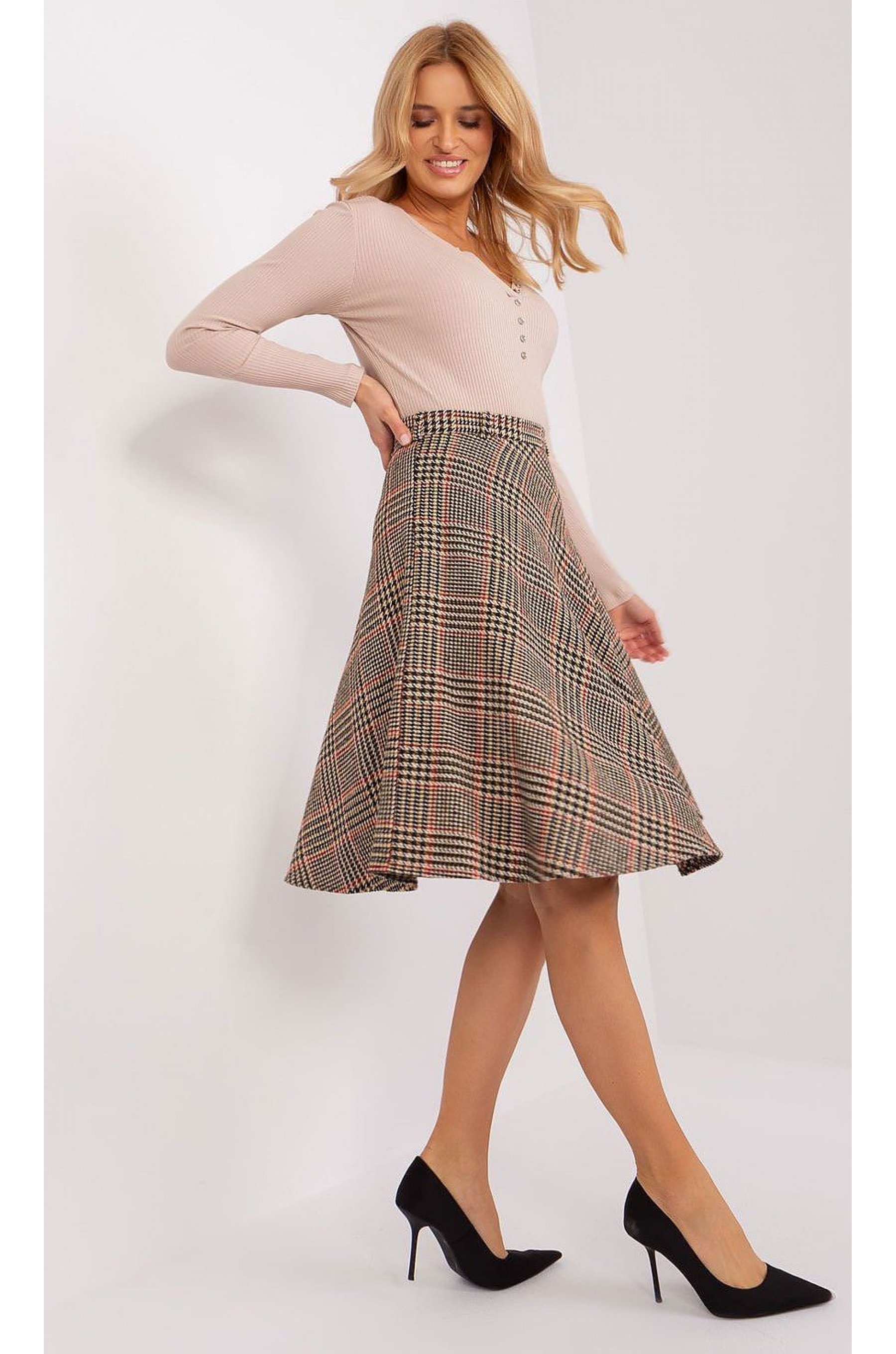 Fusta evazata in carouri, din bumbac si acril, midi, maro, Lilisa ...