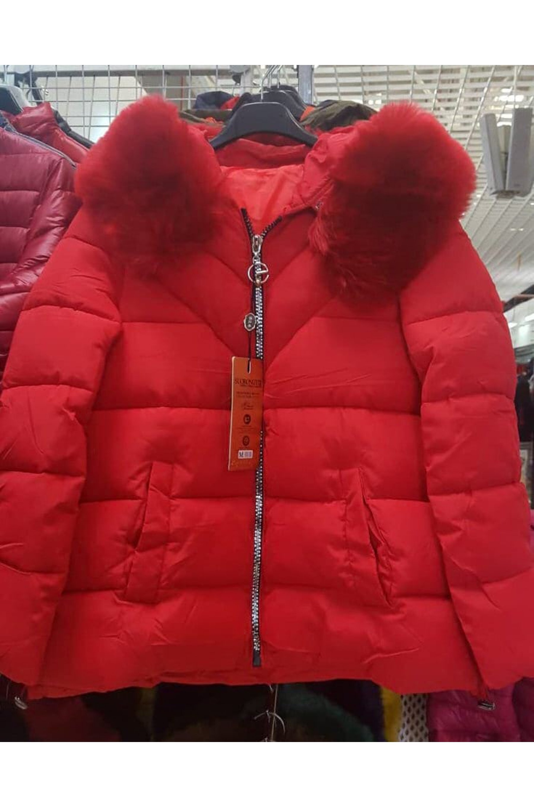 Geaca de dama rosie cu gluga si blanita Idana - JojoFashion.ro