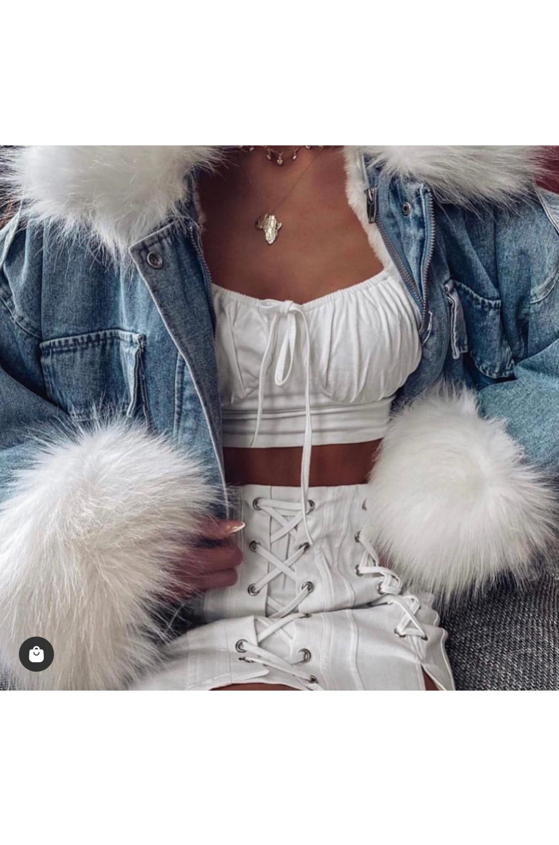 Geaca dama din denim albastru cu guler din blana eco alba Sara