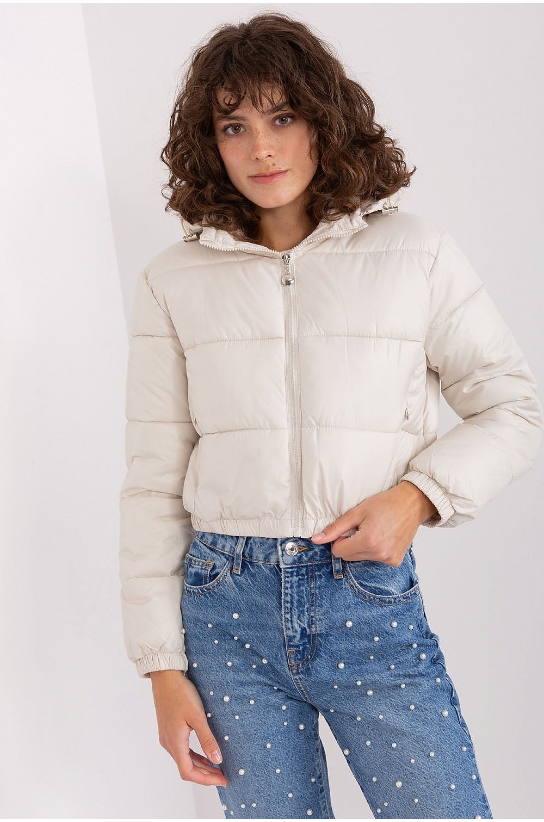 Geaca dama bomber scurta, bej, matlasata, cu gluga, Thara3 - JojoFashion.ro