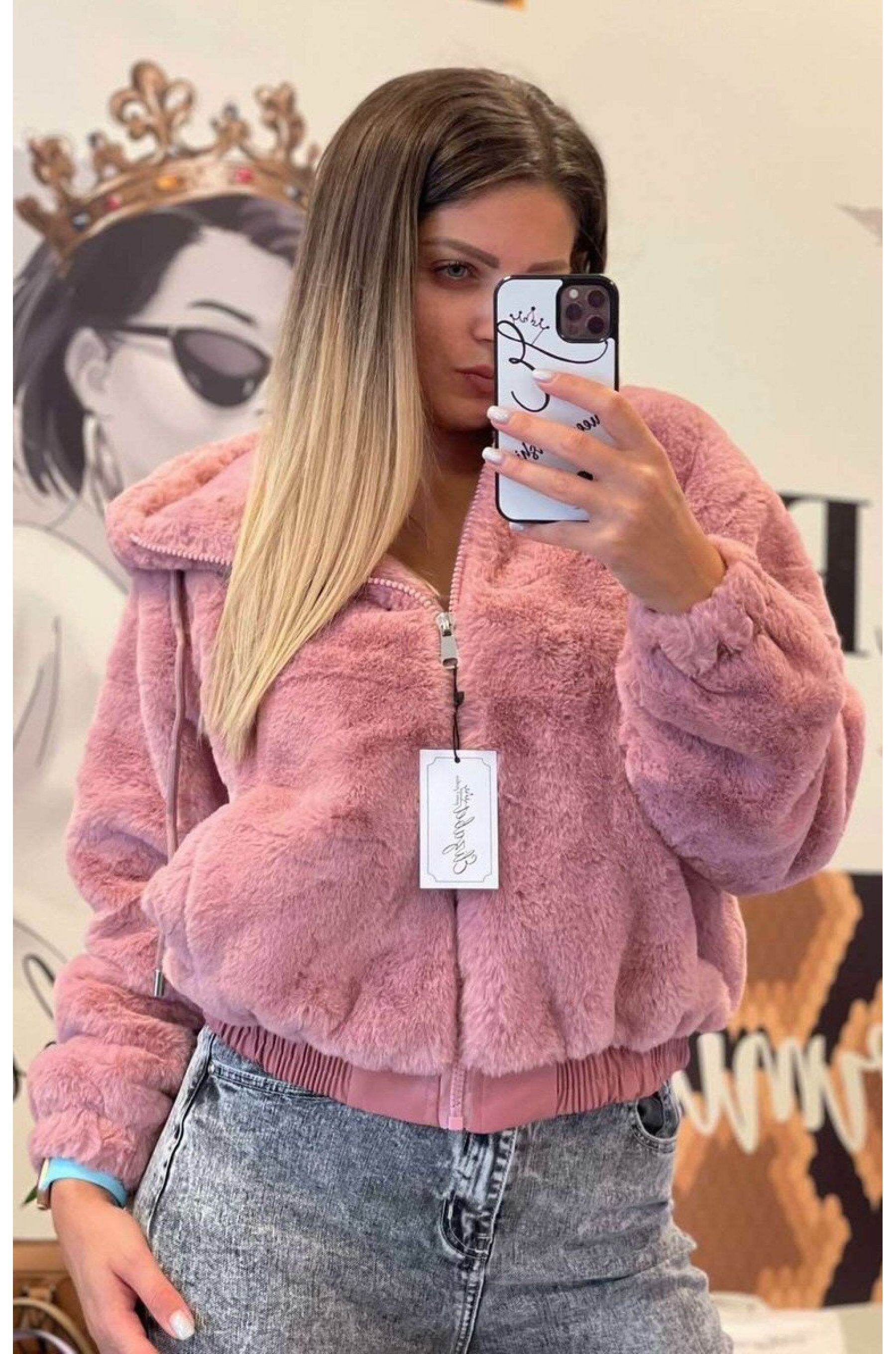 Geaca dama de iarna scurta, blana eco, roz pudra, cu buzunare si gluga ...