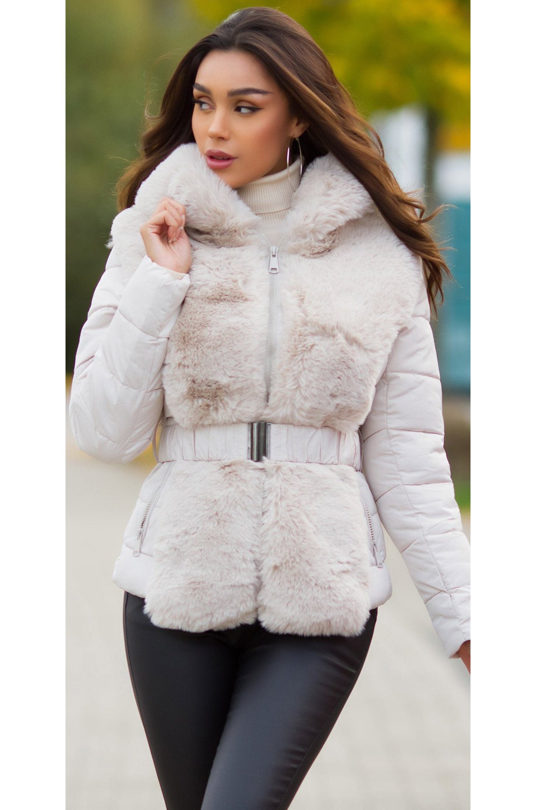 Geaca dama de iarna scurta, cu blana eco bej si gluga, Irenka ...