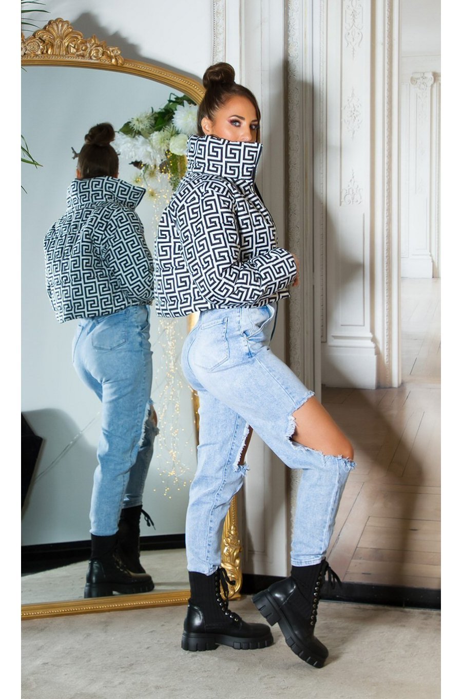 Geaca dama de iarna scurta, din nylon, alba cu print negru, bomber ...