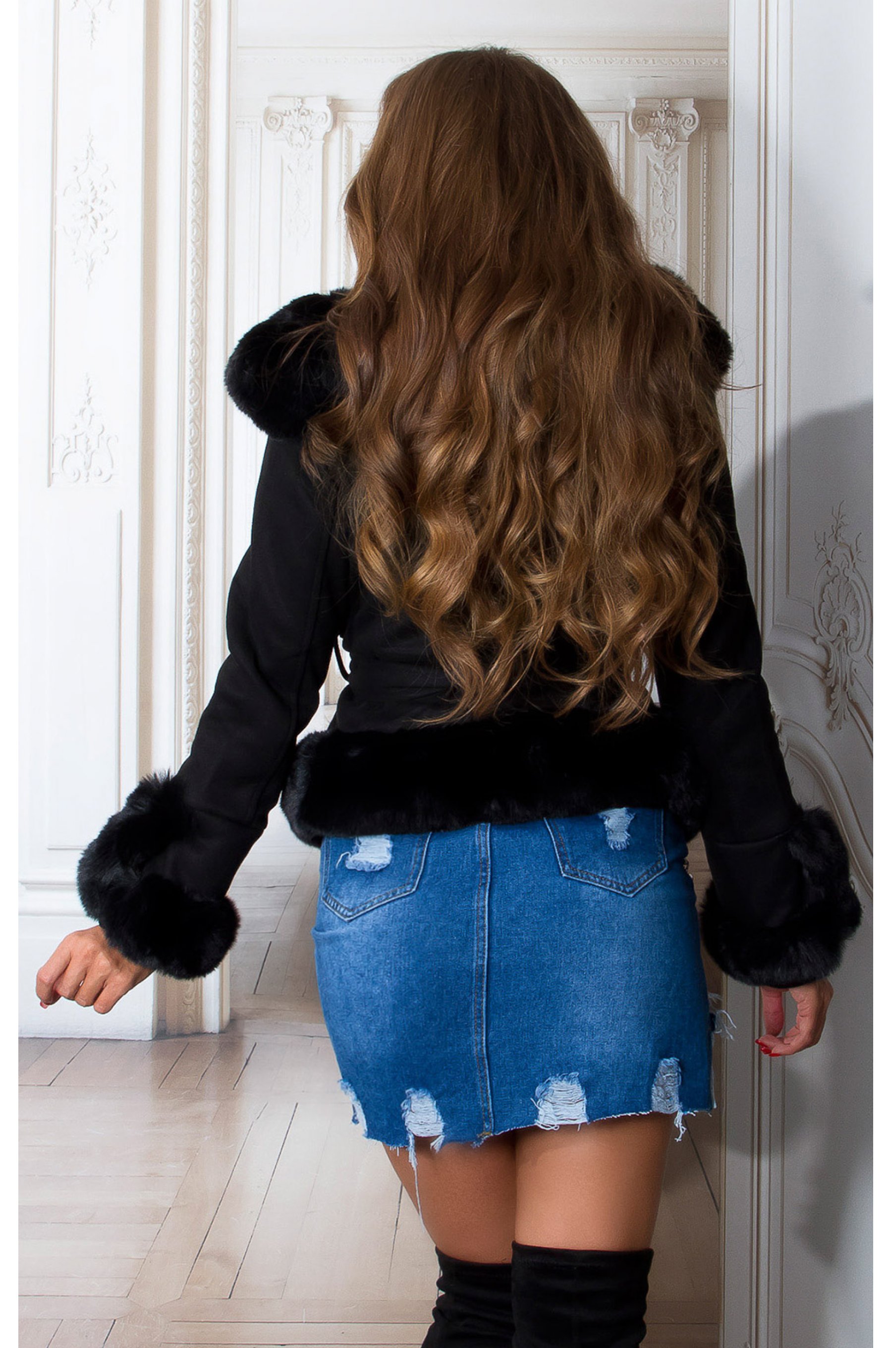 Geaca dama de iarna scurta, piele eco intoarsa, neagra, cu gluga si ...