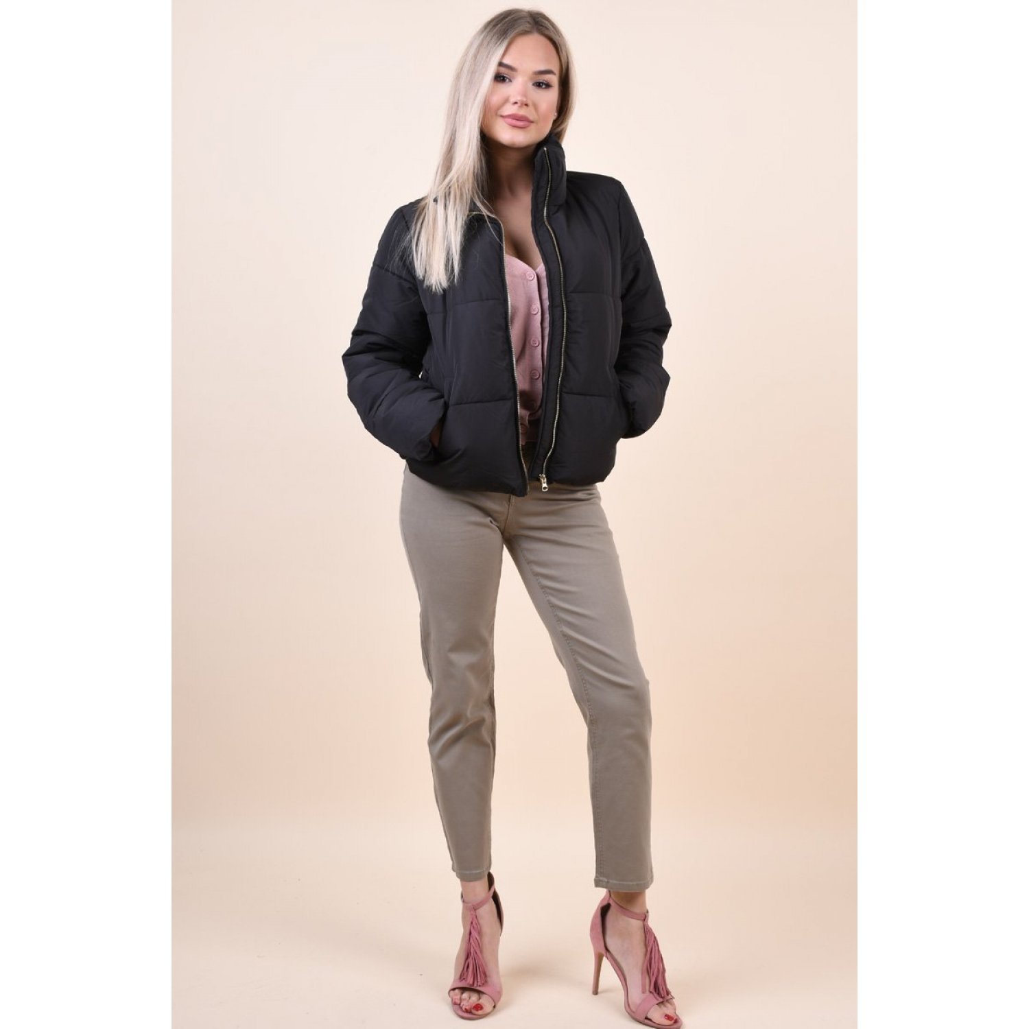 Geaca dama neagra scurta Sarkas - JojoFashion.ro