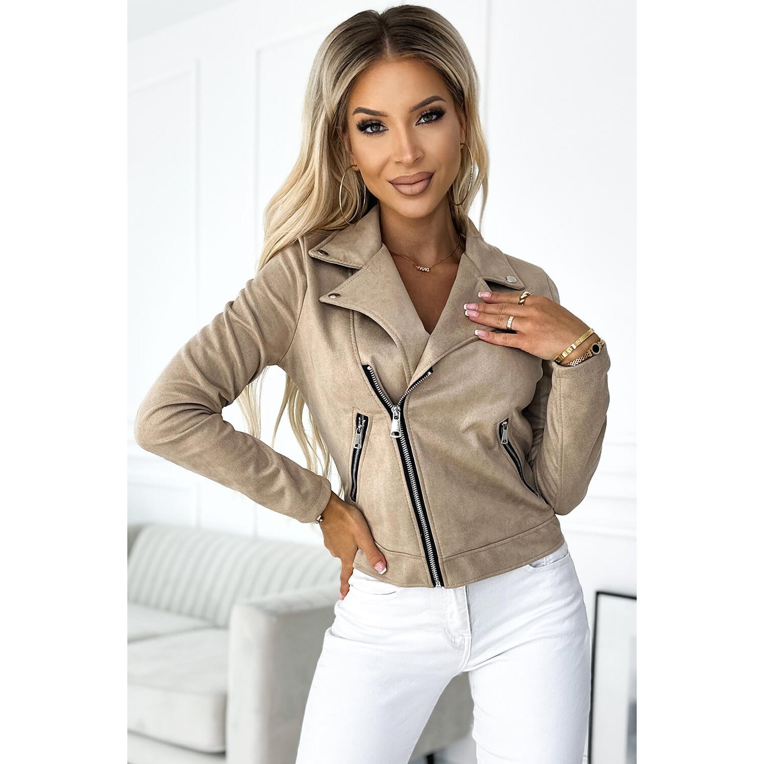 Geaca dama scurta biker, imitatie piele, bej, cu fermoare si capse ...