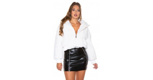 Geaca dama scurta, blana eco, alba, bomber Striuke - JojoFashion.ro