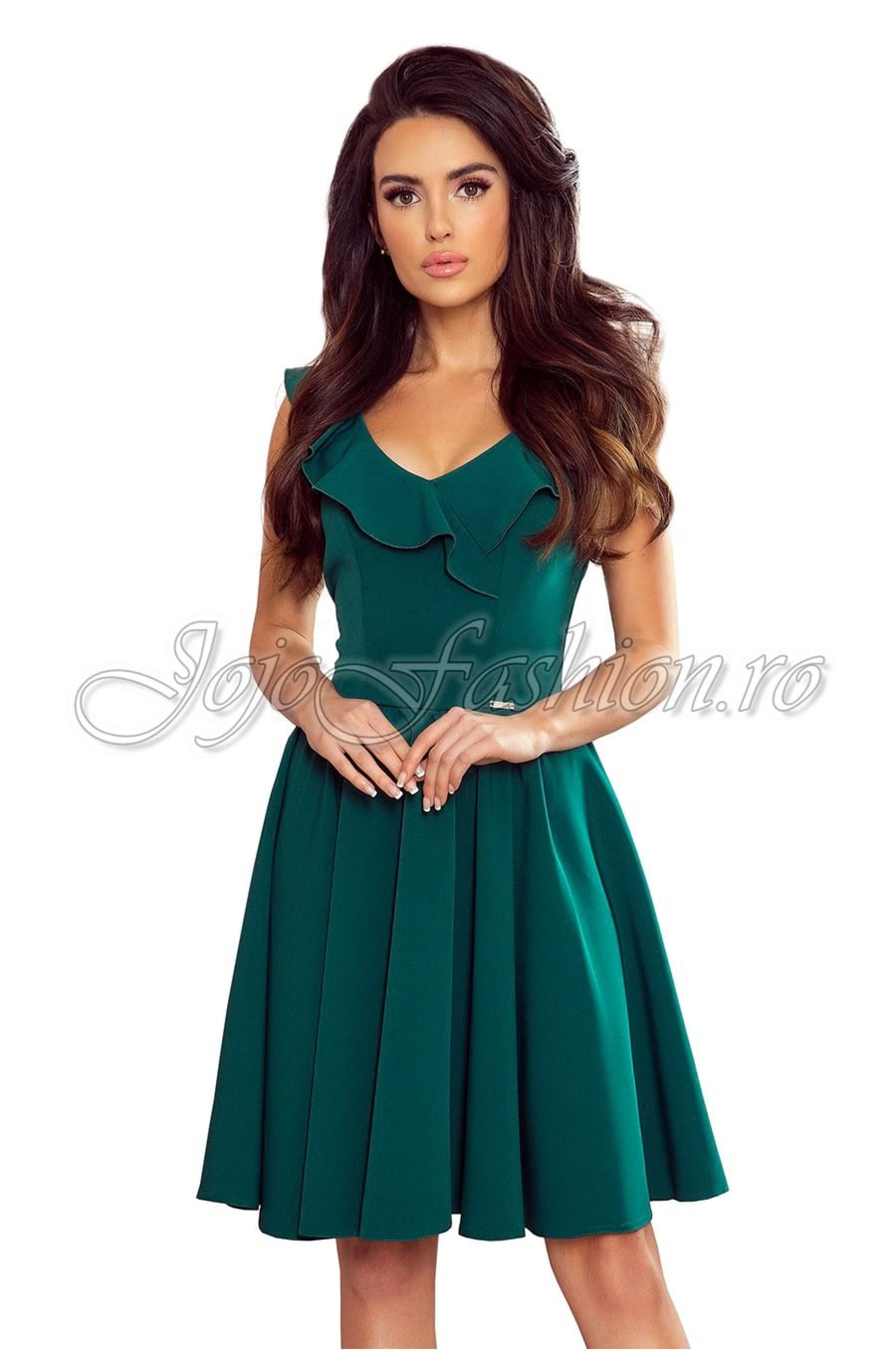 Rochie scurta, verde, in clos, cu volan, Narcisa - JojoFashion.ro