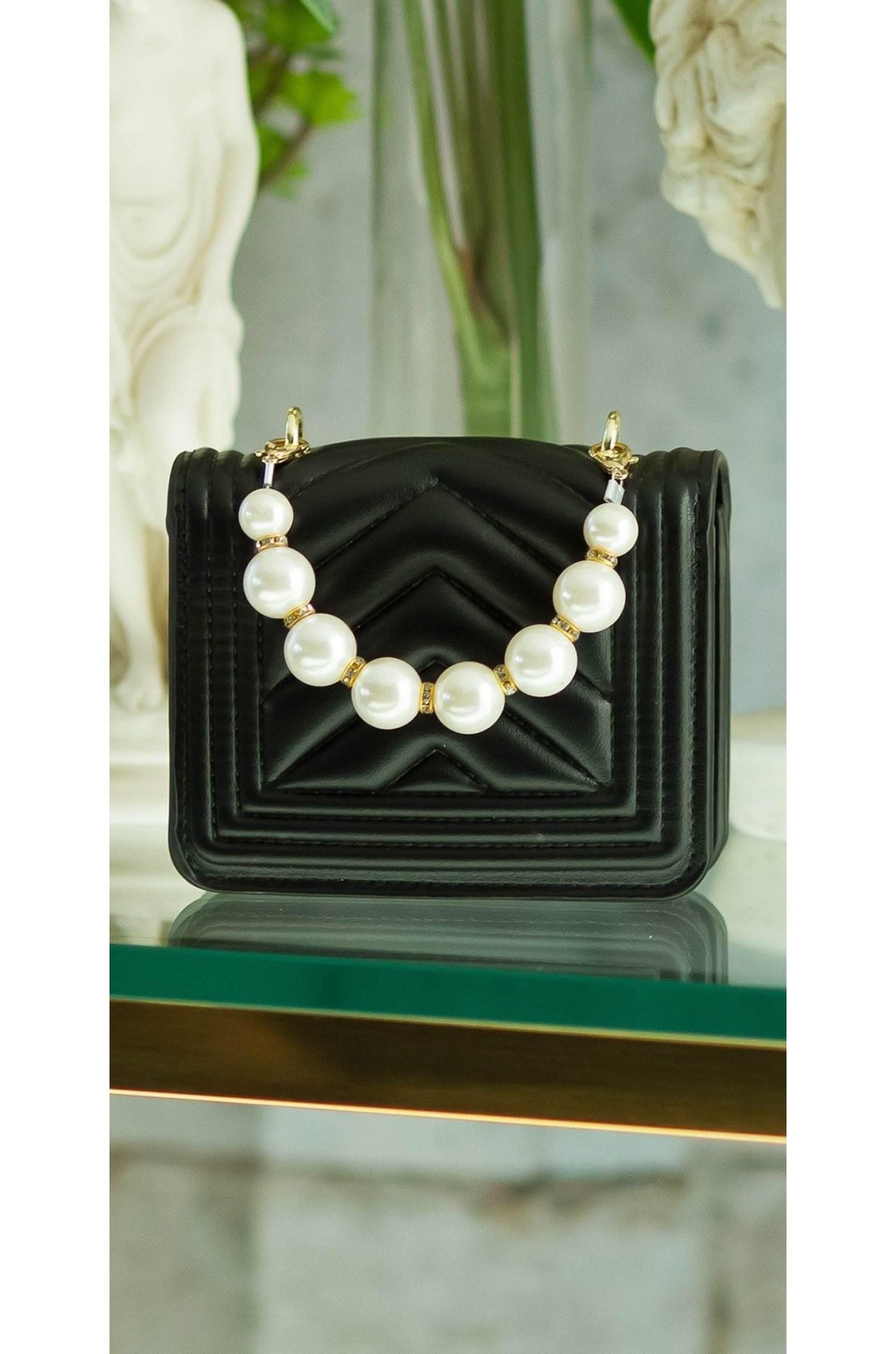 Geanta dama eleganta, din PU, neagra, cu perle si lant auriu, Jessy ...