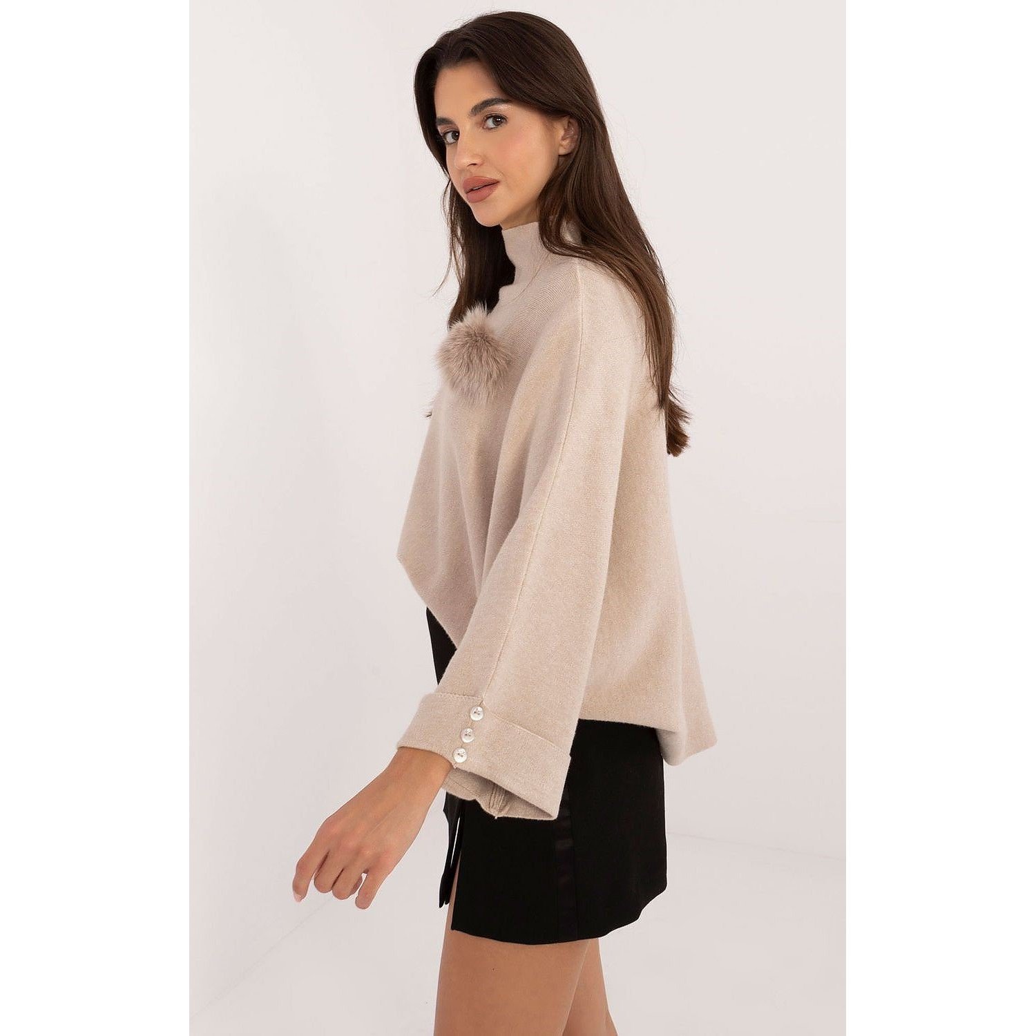 Pulover dama elegant, din vascoza, bej, cu guler inalt si maneca trei ...
