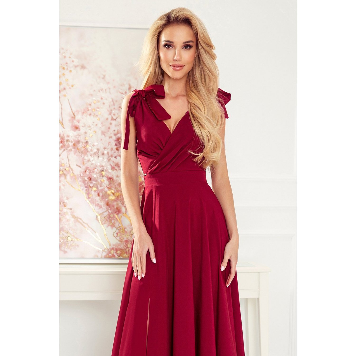 Rochie lunga burgundy vaporoasa Soranya - JojoFashion.ro
