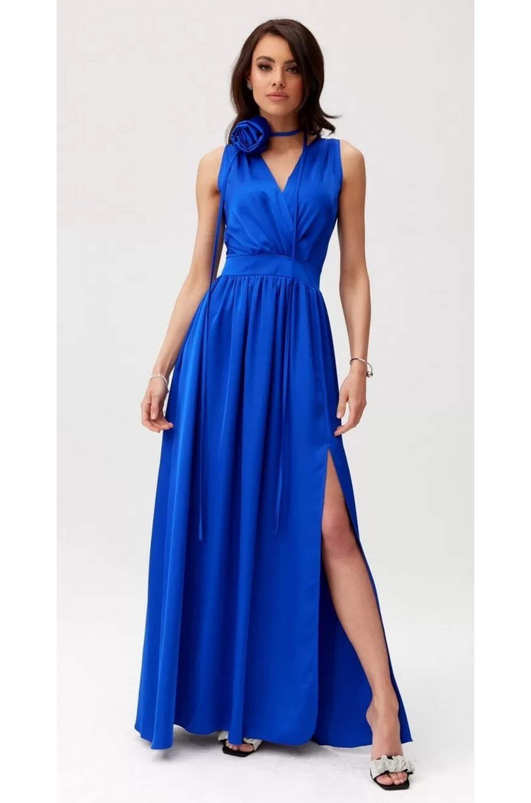 Rochie lunga din satin albastra cu floare in talie PalomaR - JojoFashion.ro