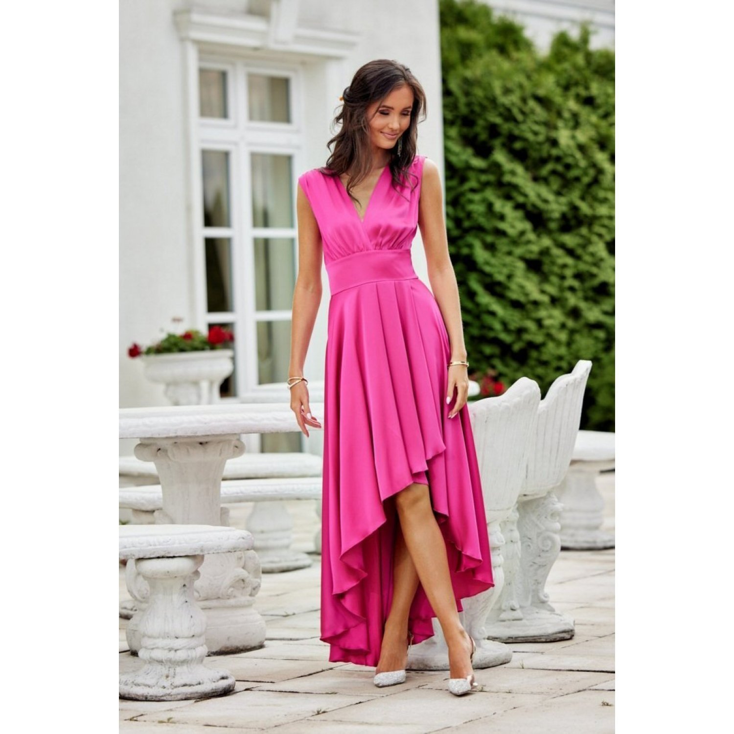 Rochie midi din satin roz fucsia asimetrica cu trena Jennifer ...