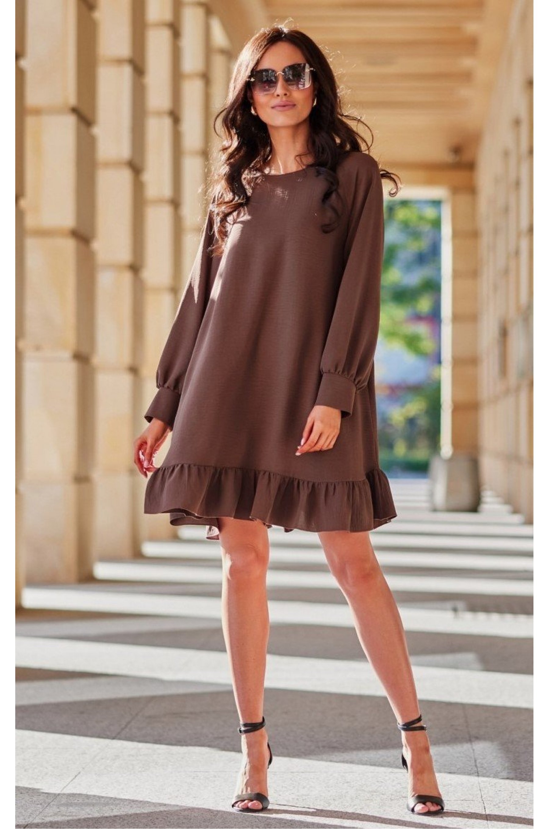 Rochie scurta maro cu maneca lunga si volan SintraR - JojoFashion.ro