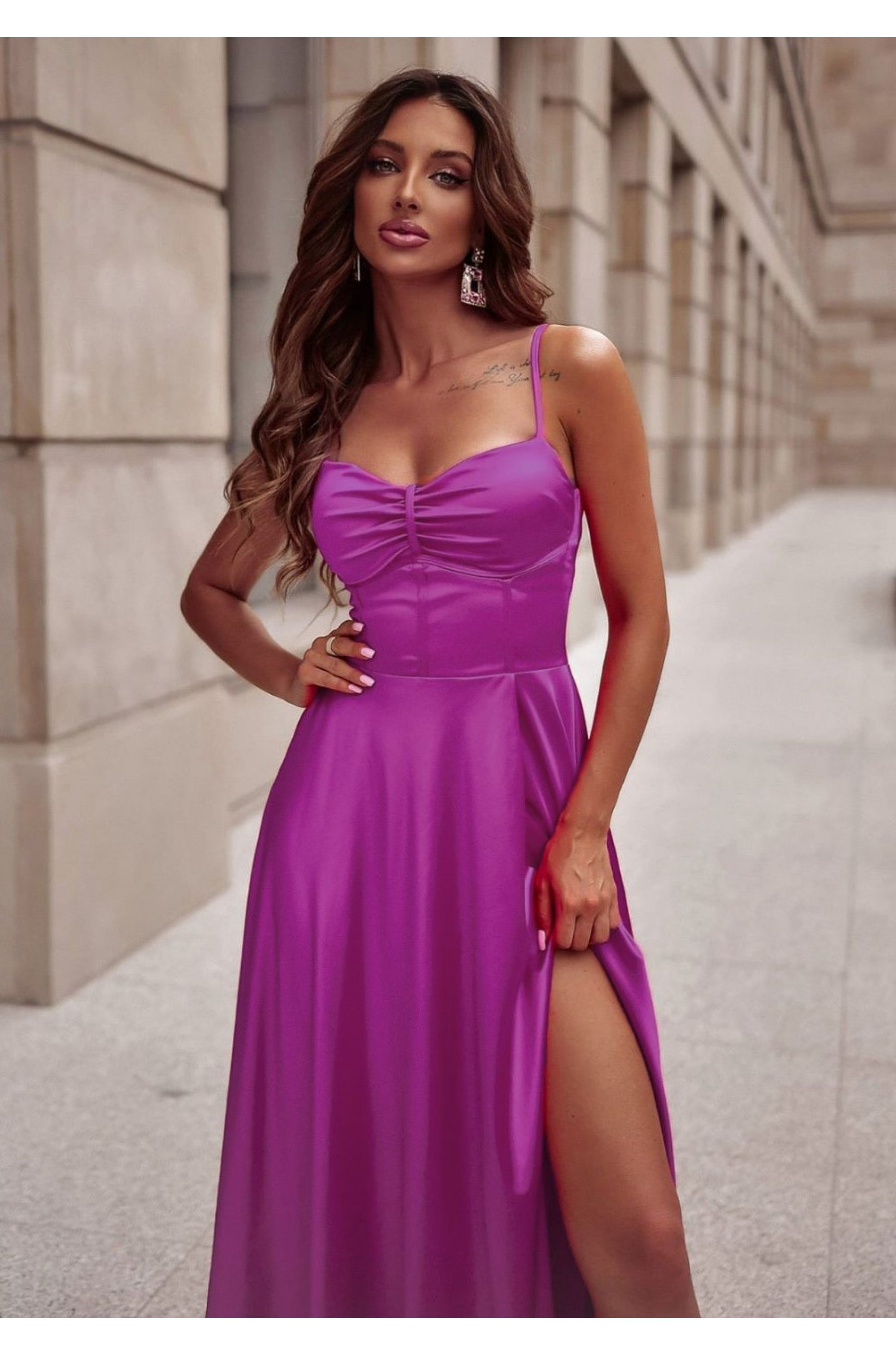 Rochie eleganta lunga, din satin, roz magenta, cu corset, Karenina - JojoFashion.ro