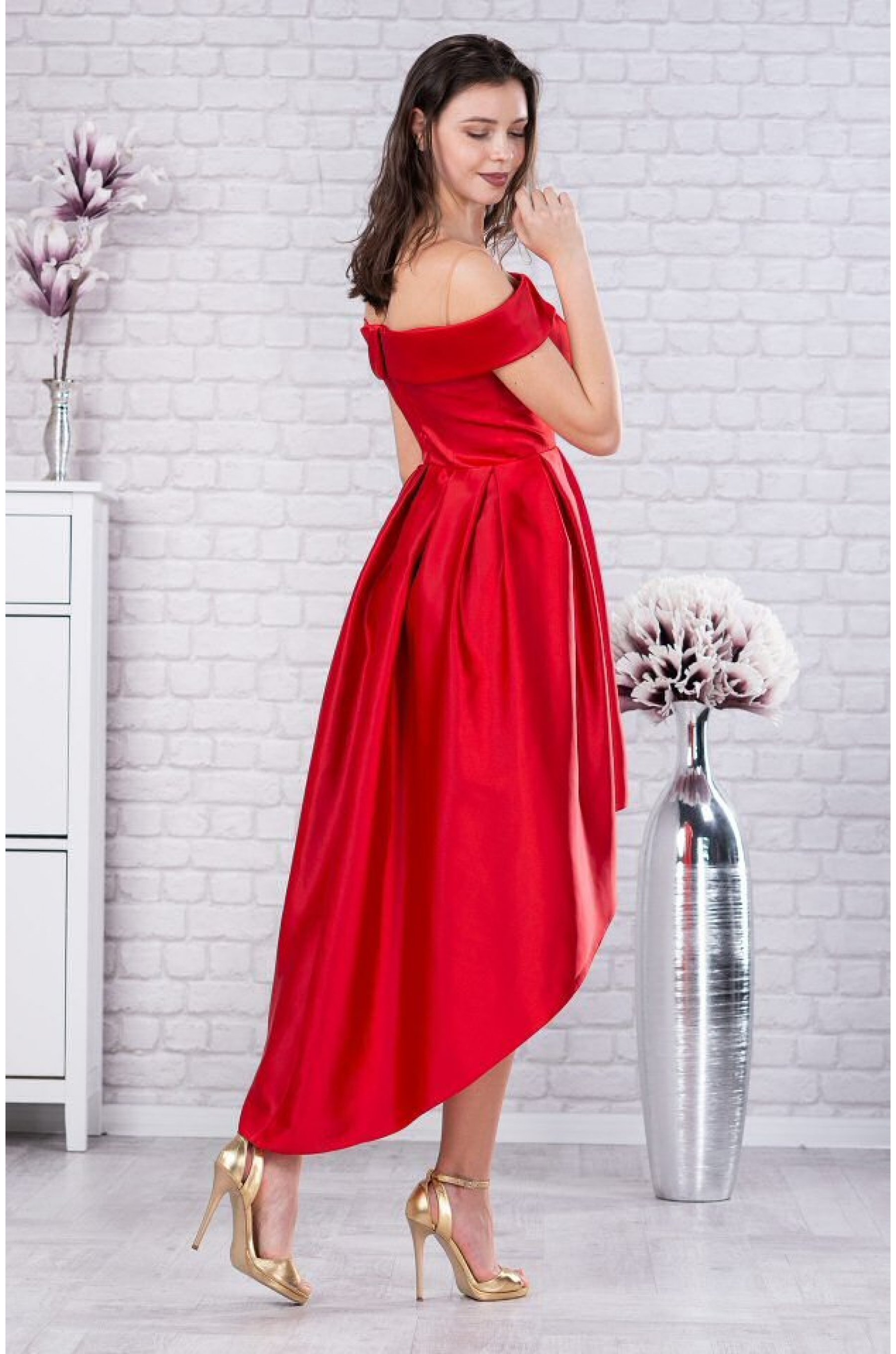 Rochie de ocazie asimetrica tafta burgundy cu trena Ioana - JojoFashion.ro