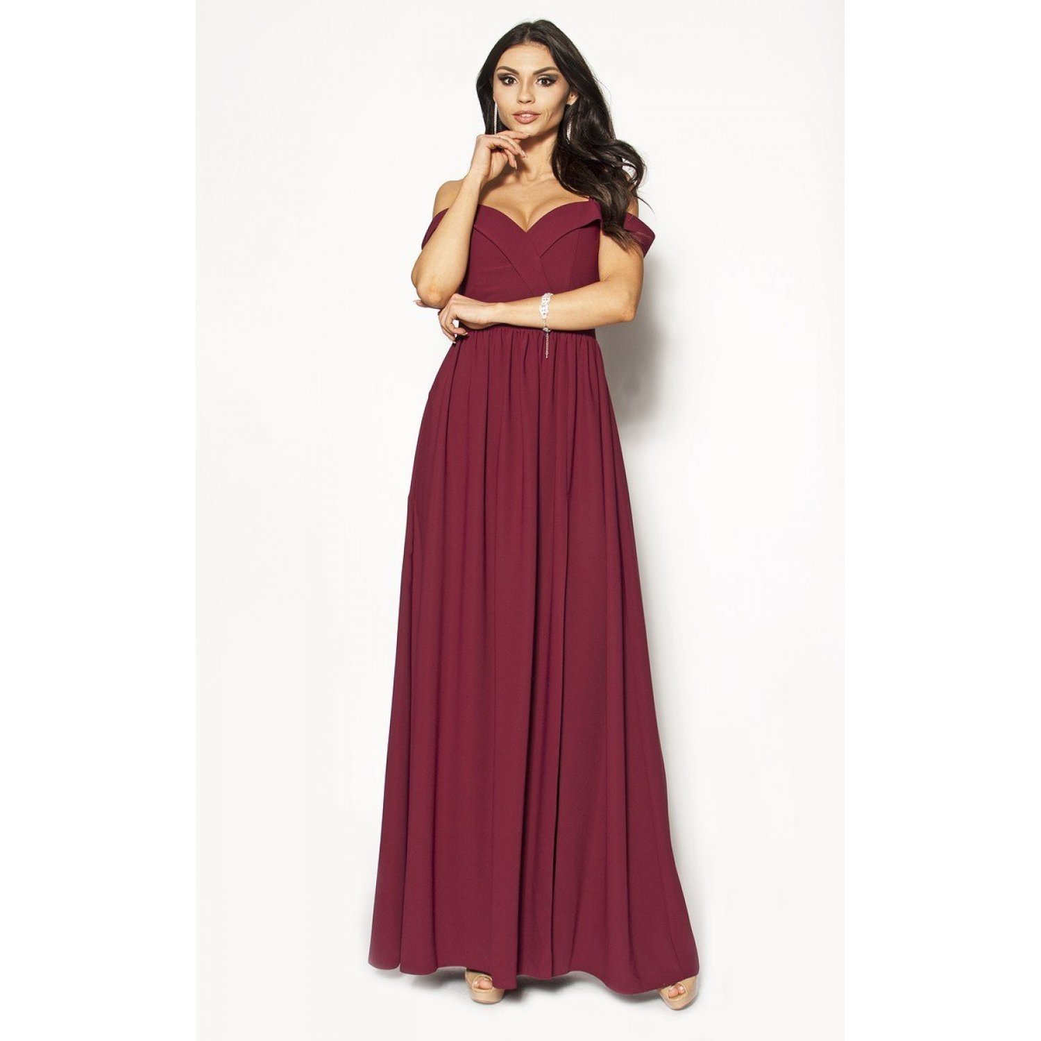 Rochie lunga burgundy cu umerii goi vaporoasa Kosmina - JojoFashion.ro