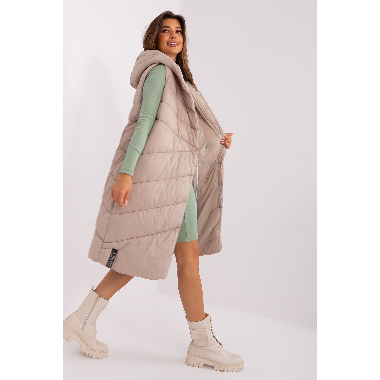 Vesta dama lunga matlasata, oversize, bej, captusita, cu gluga si ...