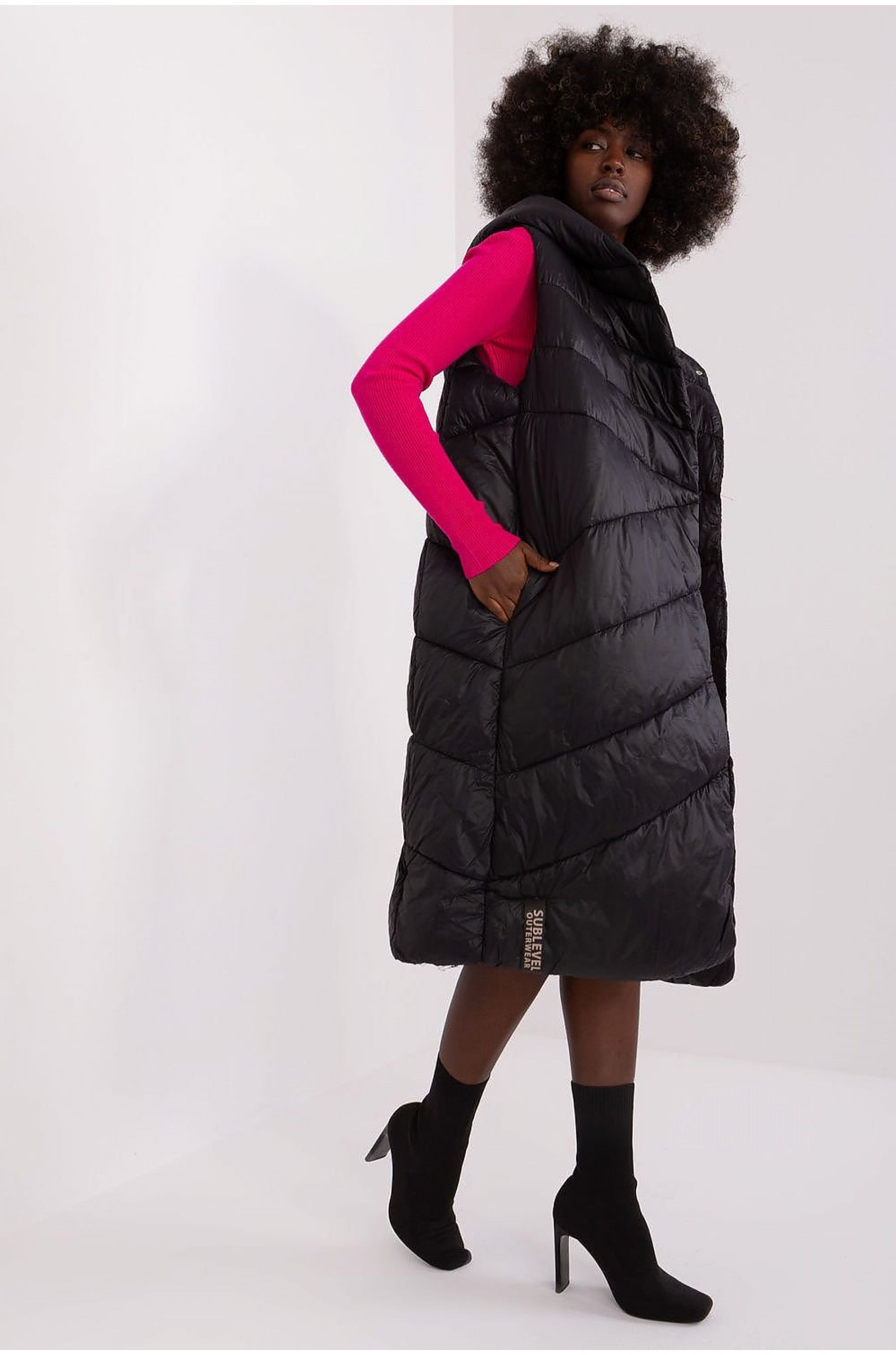 Vesta dama lunga matlasata, oversize, neagra, captusita, cu gluga si ...