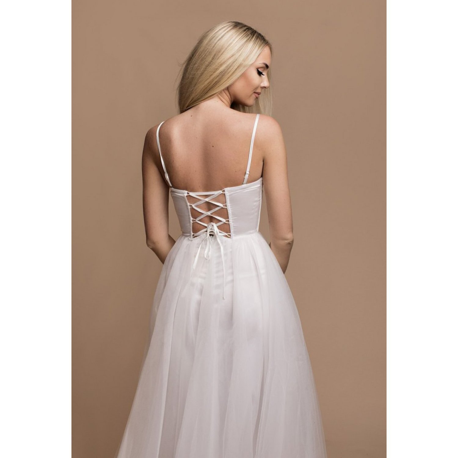 Rochie eleganta lunga, din satin si tulle, alba, cu corset, stil ...