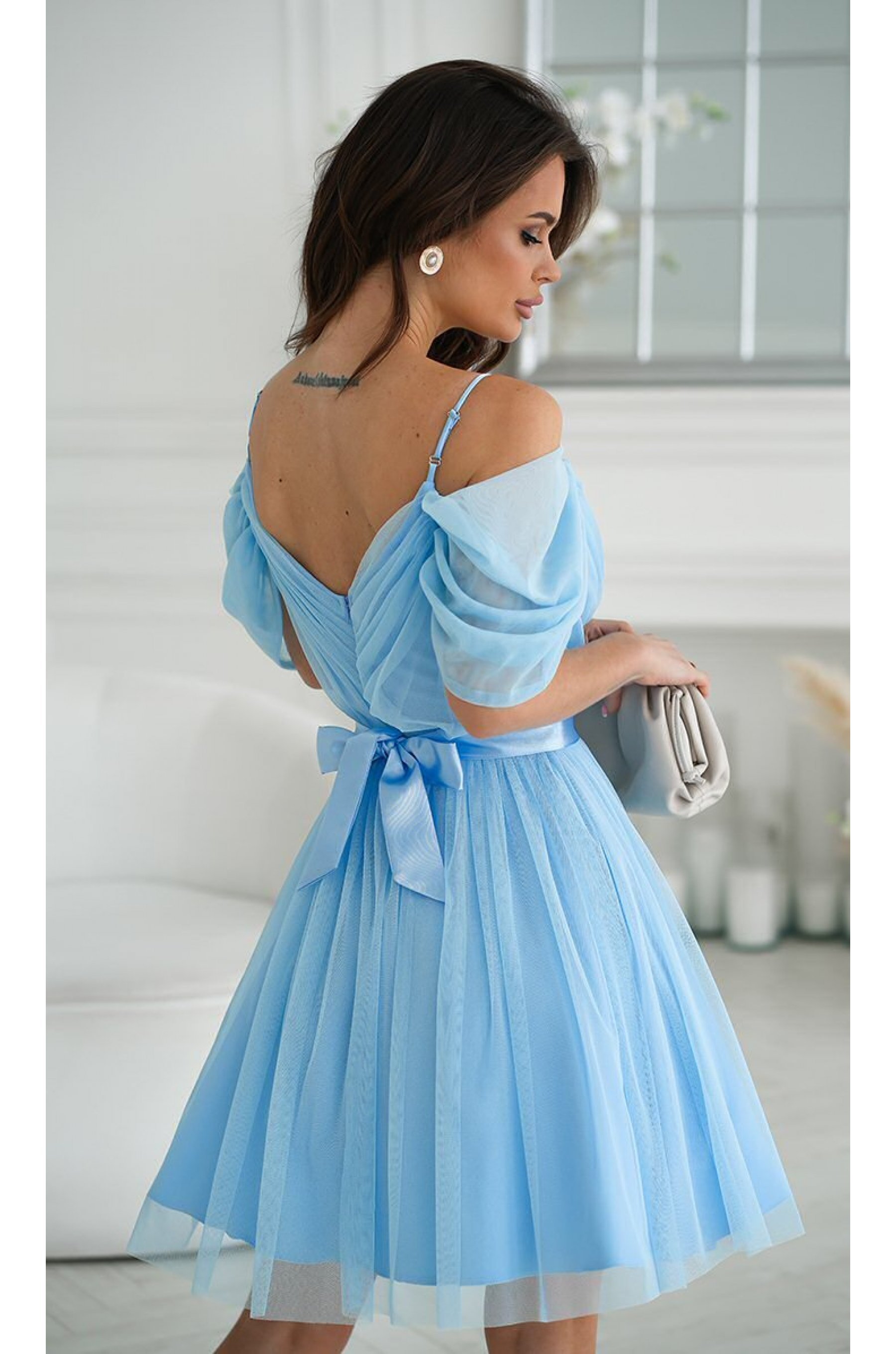 Rochie babydoll scurta din tulle bleu cu umeri goi Cayenne - JojoFashion.ro