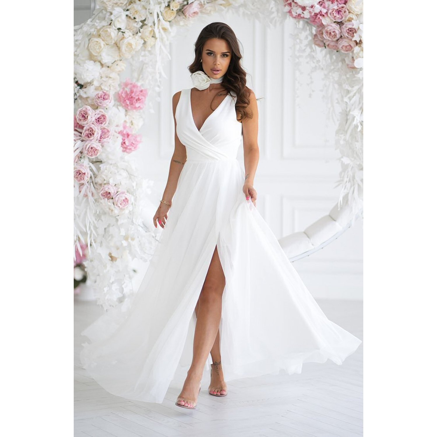 Rochie cununie civila alba, lunga, din tulle, cu floare decorativa ...