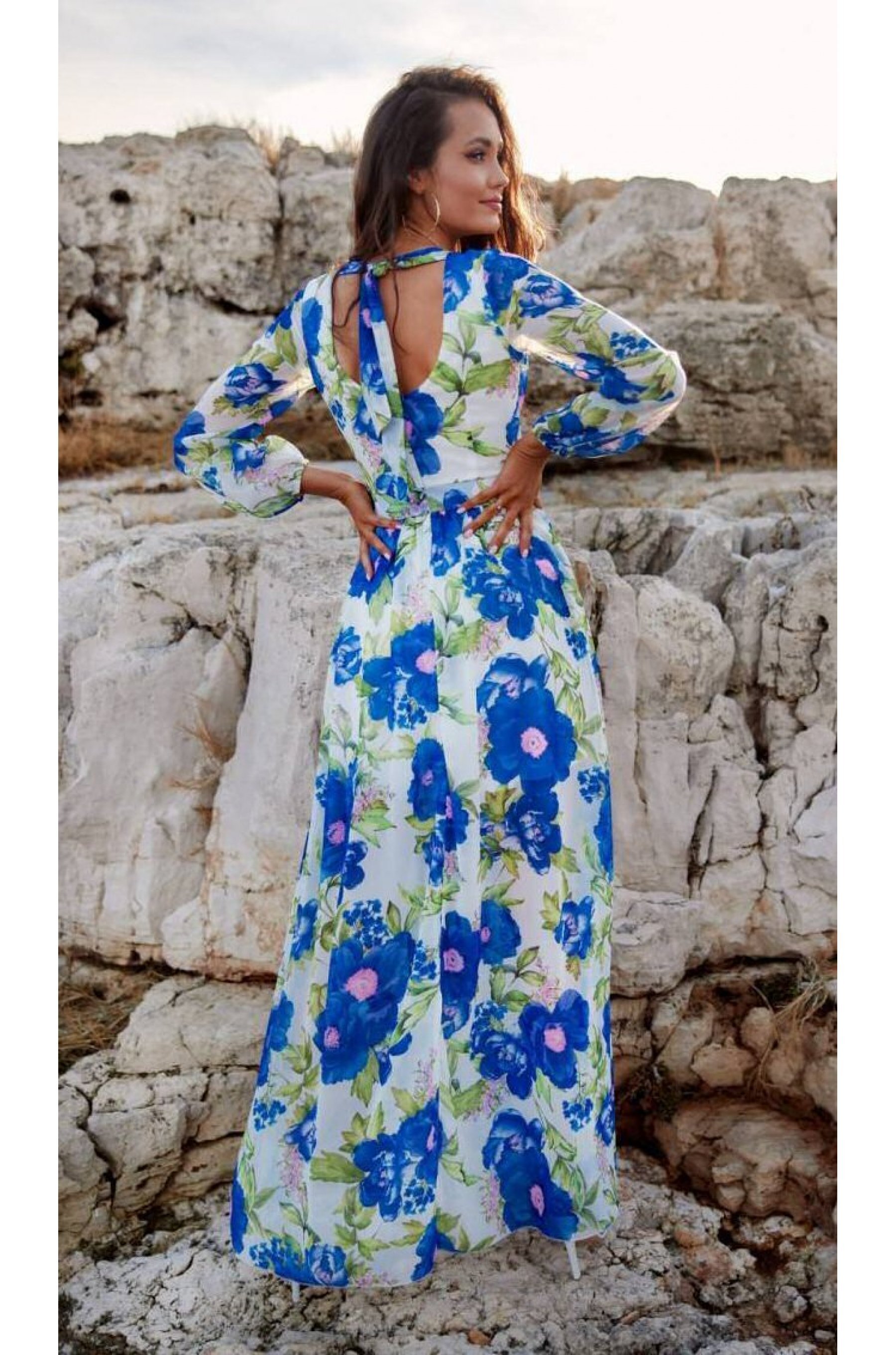 Rochie de vara lunga din voal ecru cu flori bleu vaporoasa cu maneca ...