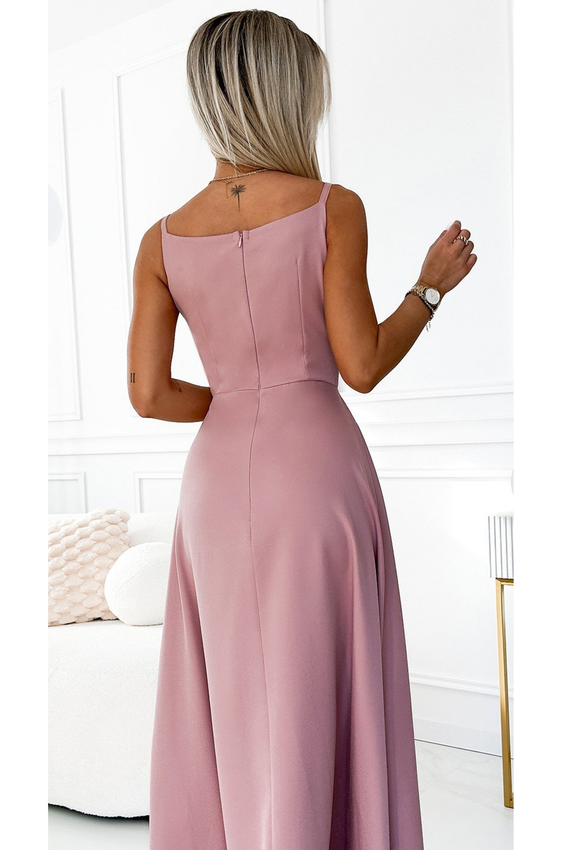 Rochie lunga eleganta roz pudrat petrecuta Scarlett - JojoFashion.ro