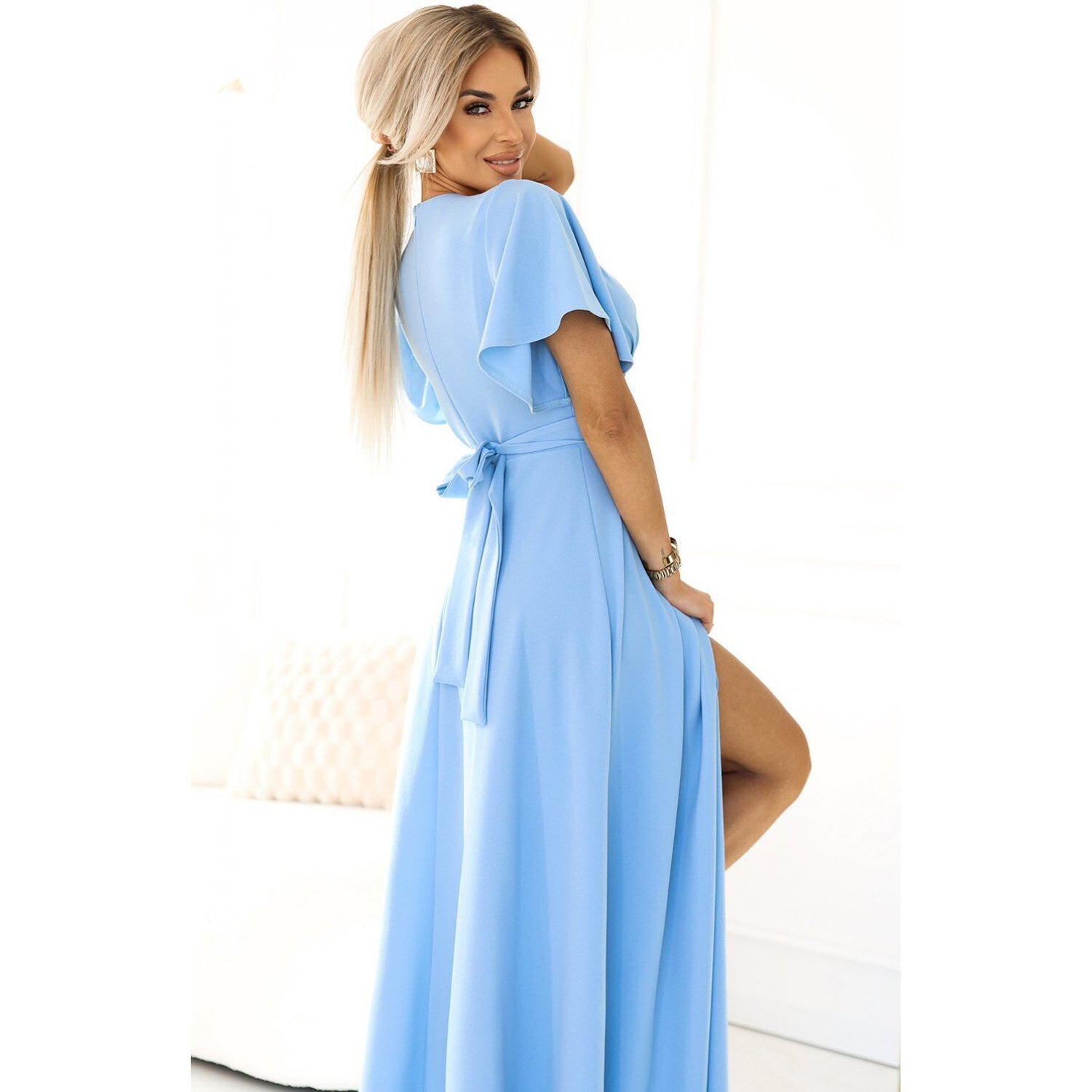 Rochie eleganta lunga baby blue vaporoasa petrecuta Kasandra ...