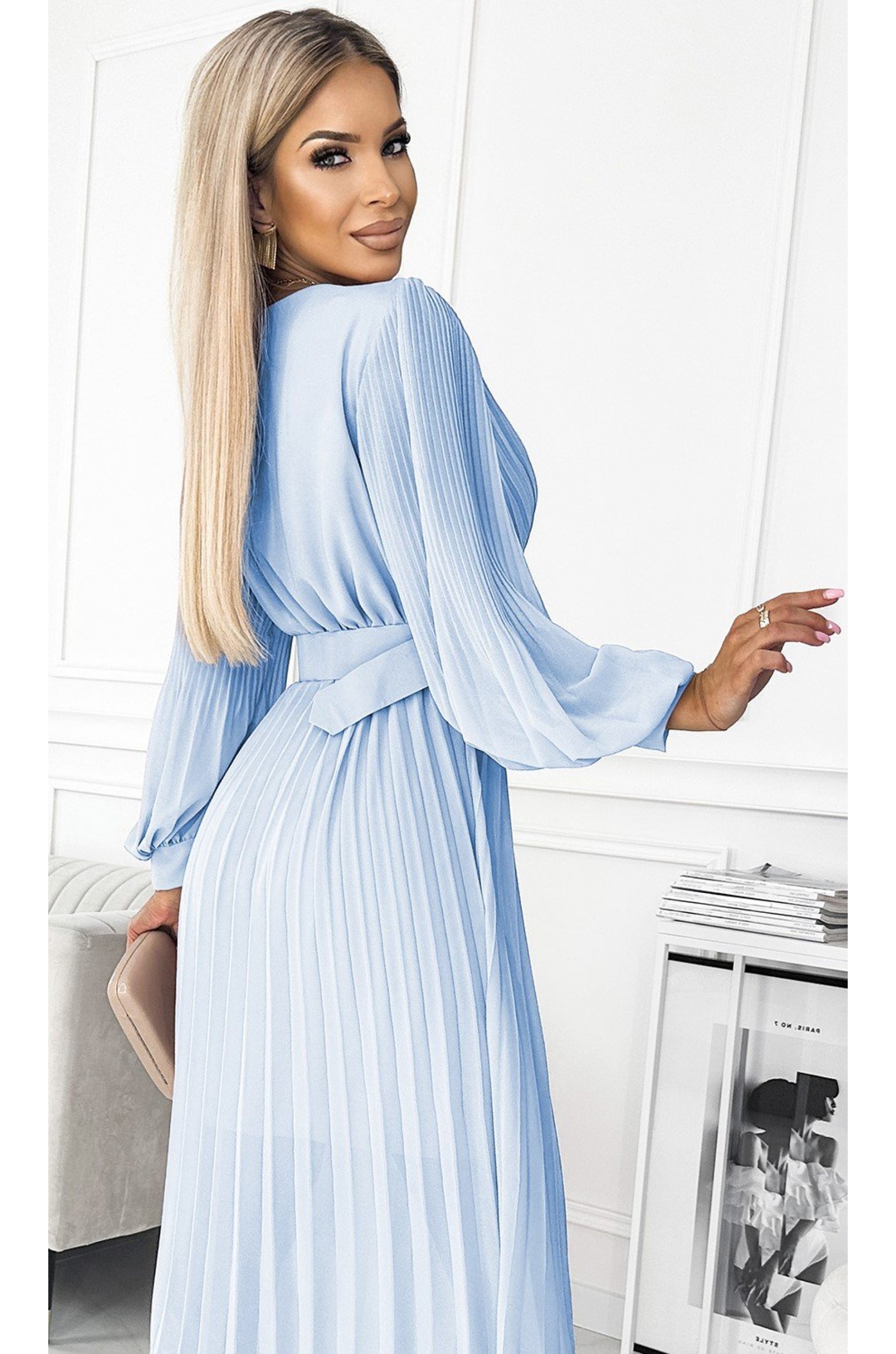 Rochie plisata lunga din voal chiffon bleu cu maneca lunga vaporoasa ...