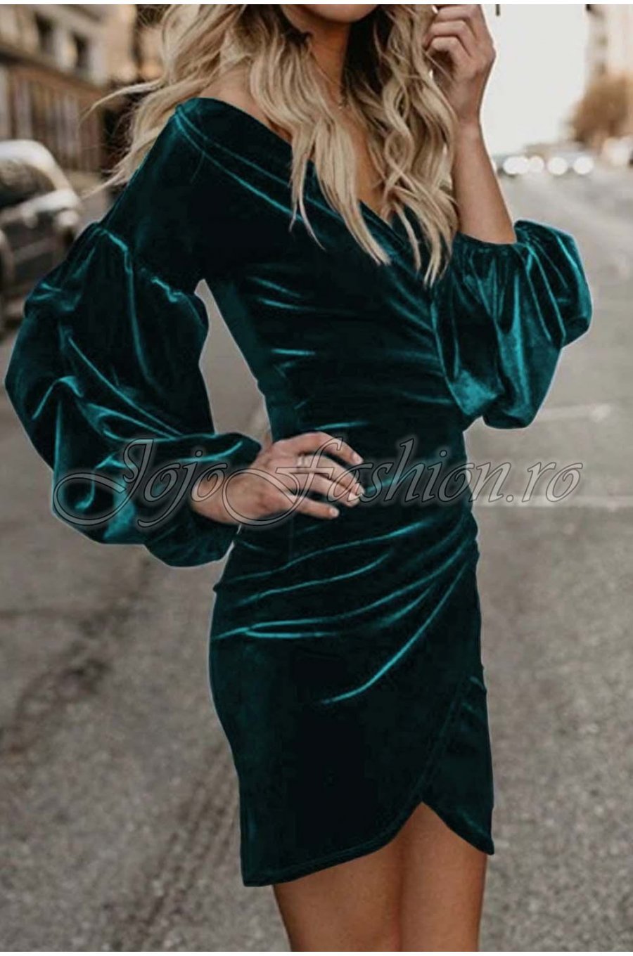 Rochie de seara scurta din catifea verde suprapusa Carina - JojoFashion.ro