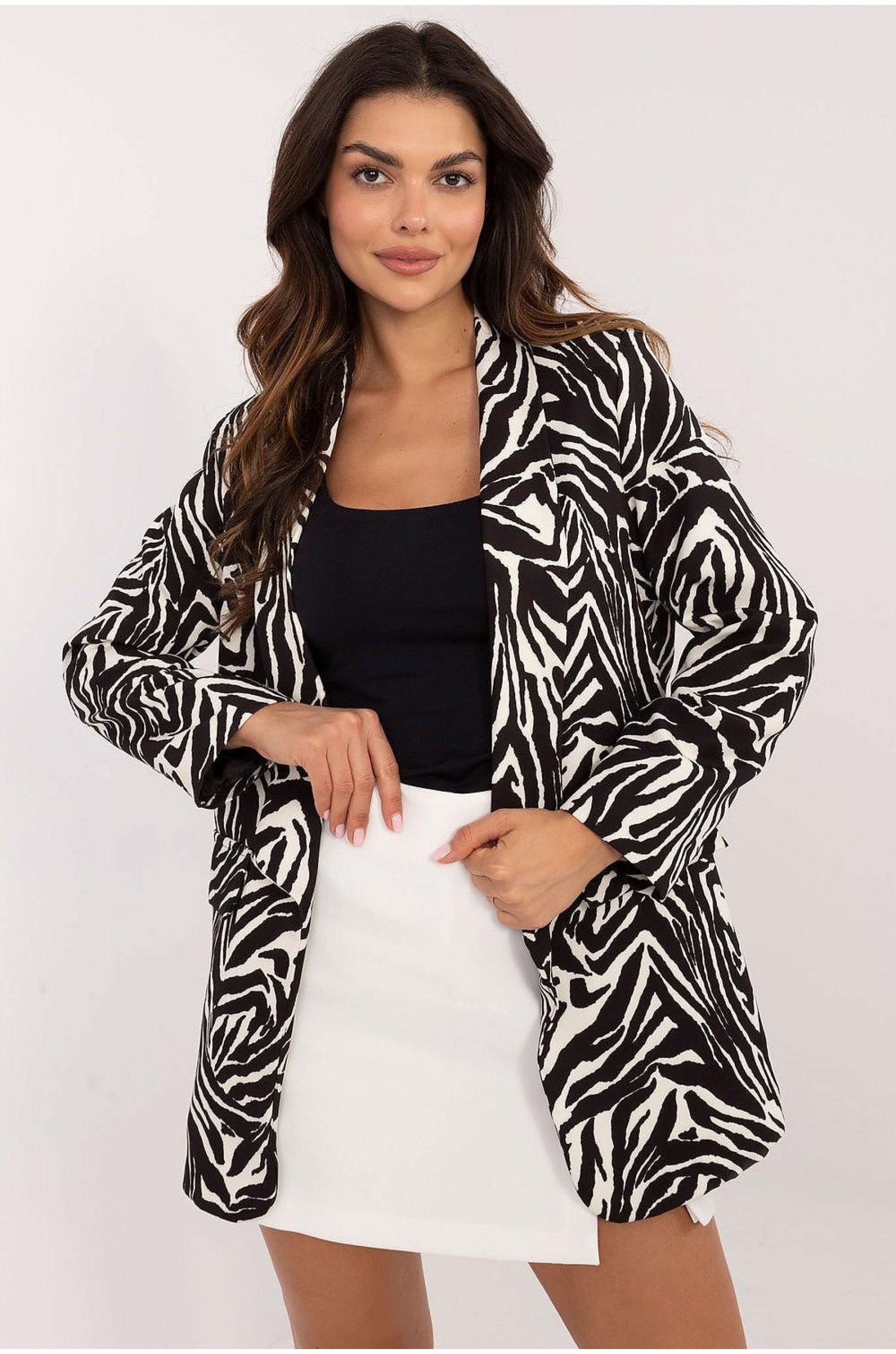 Sacou dama animal print zebra, negru alb, Haya - JojoFashion.ro